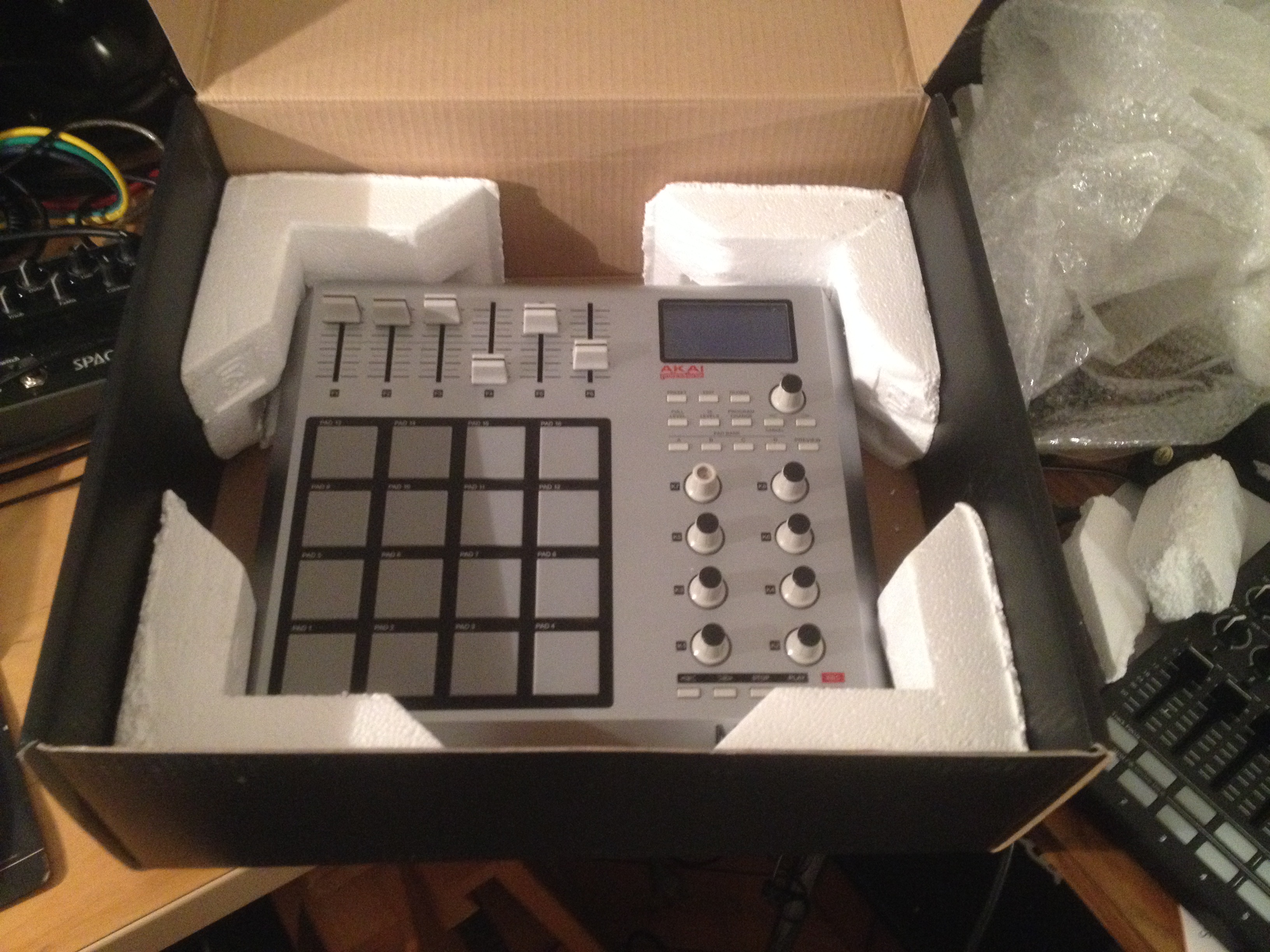 MPD24 - Akai MPD24 - Audiofanzine