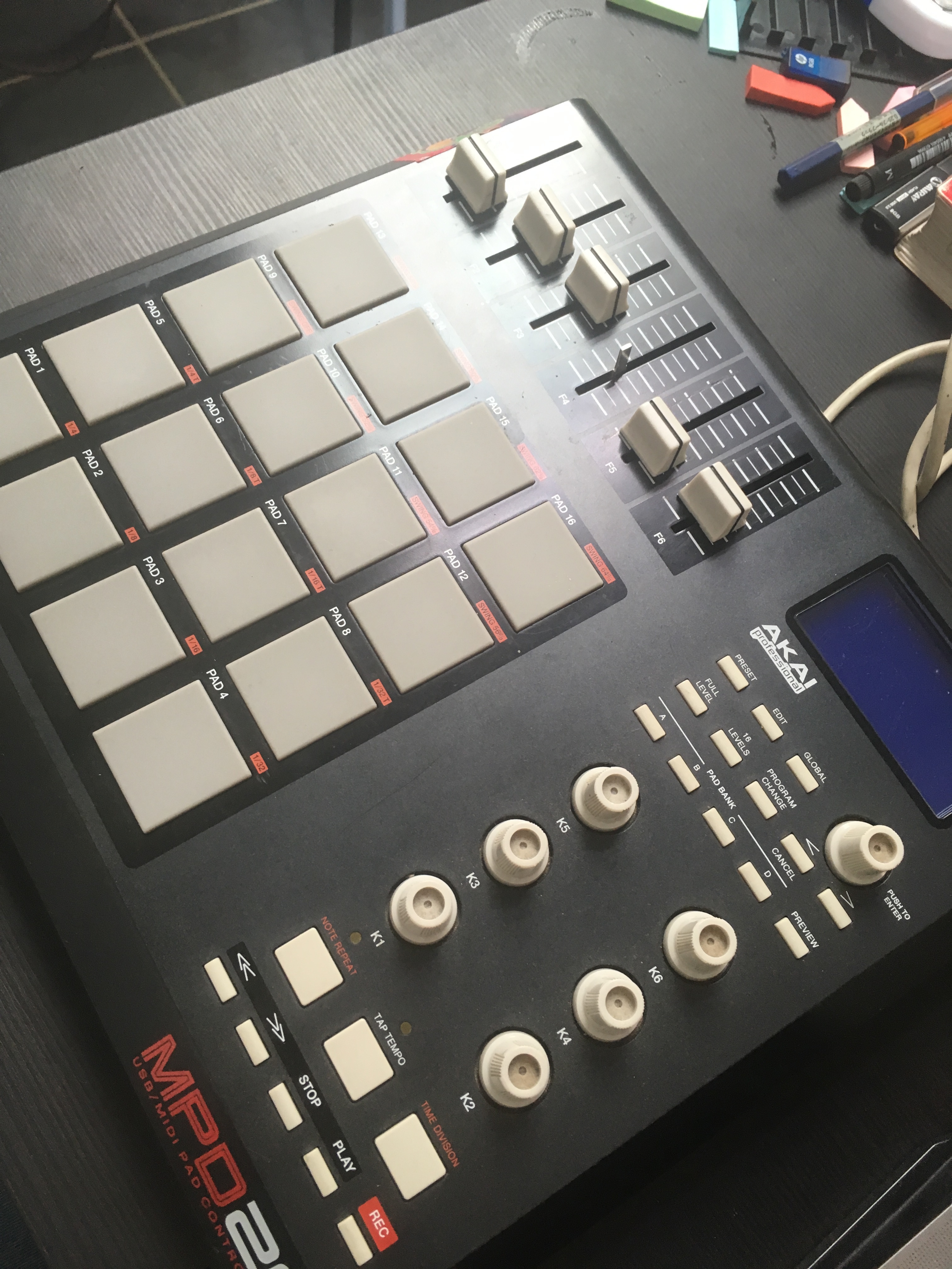 MPD26 - Akai MPD26 - Audiofanzine