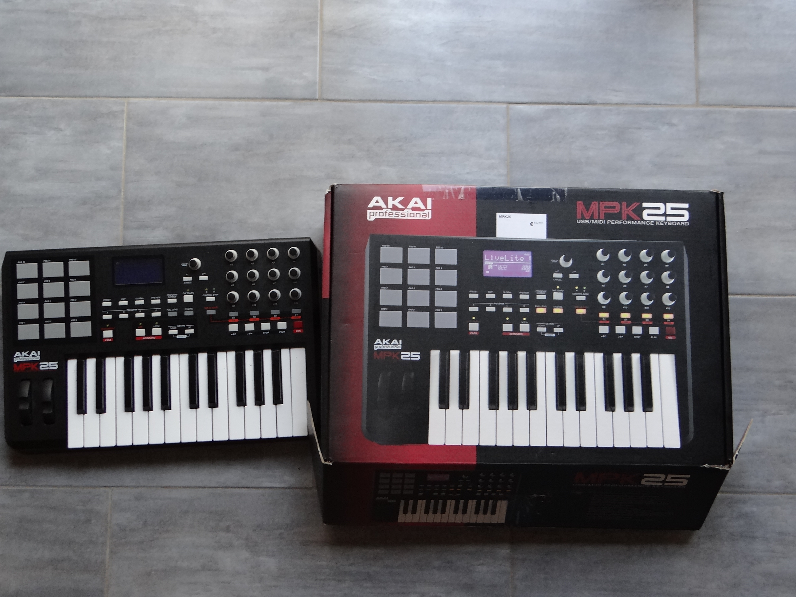 Photo Akai MPK25 : Akai MPK25 (10163) (#803680) - Audiofanzine