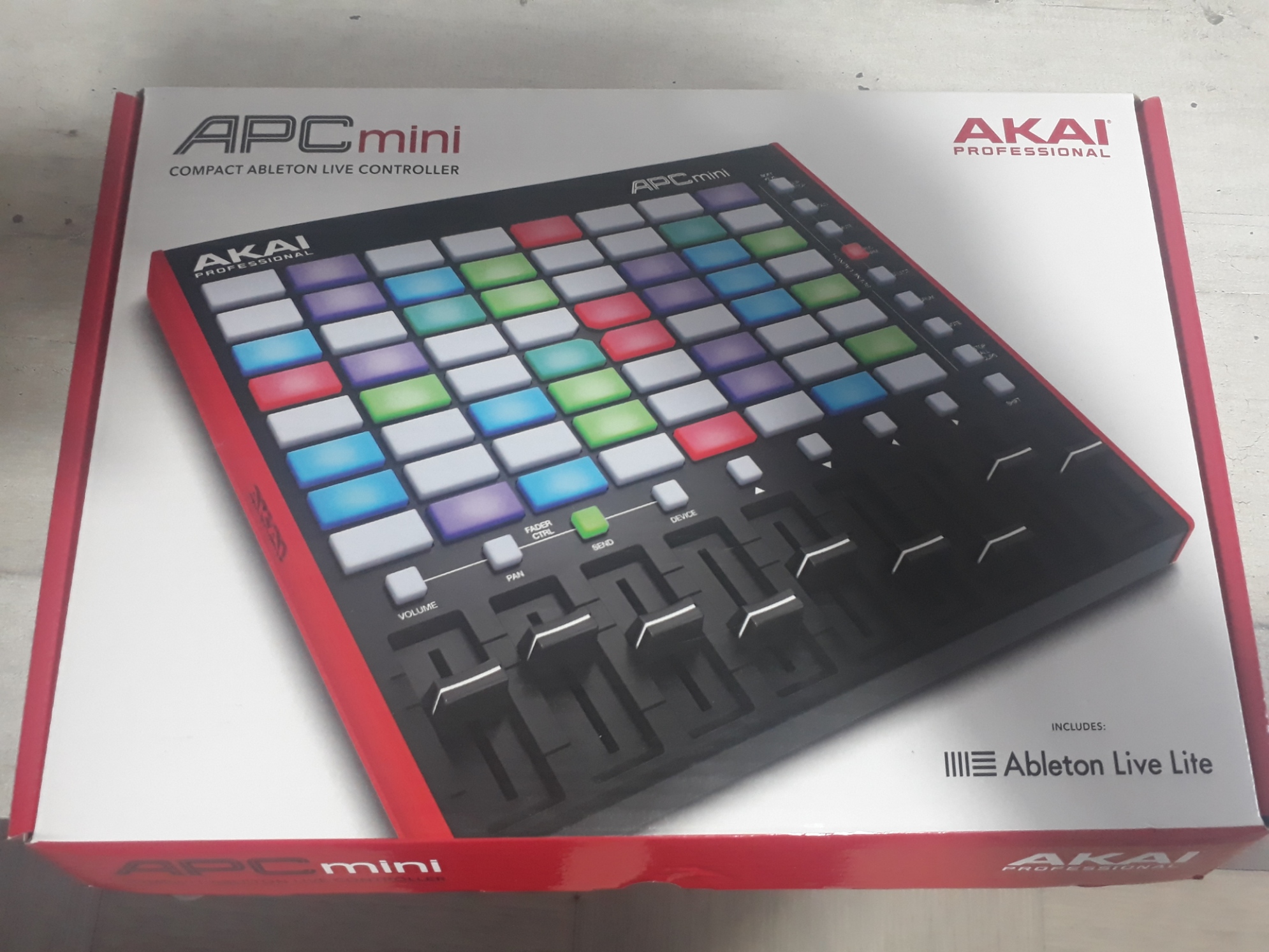 APC Mini Mk2 - Akai Professional APC Mini Mk2 - Audiofanzine