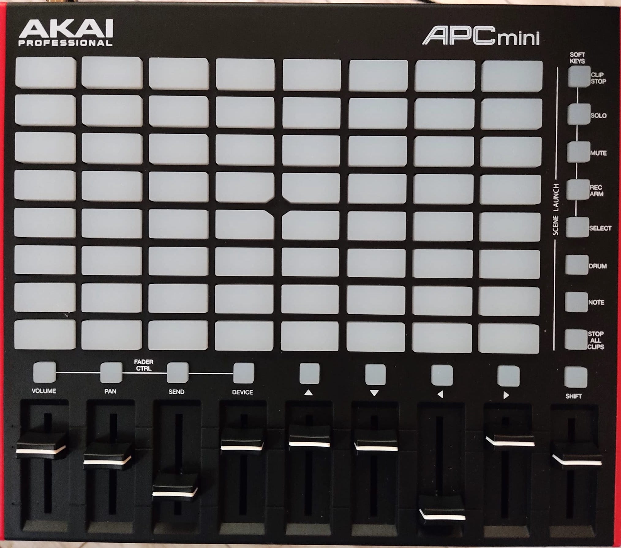 APC Mini Mk2 - Akai Professional APC Mini Mk2 - Audiofanzine