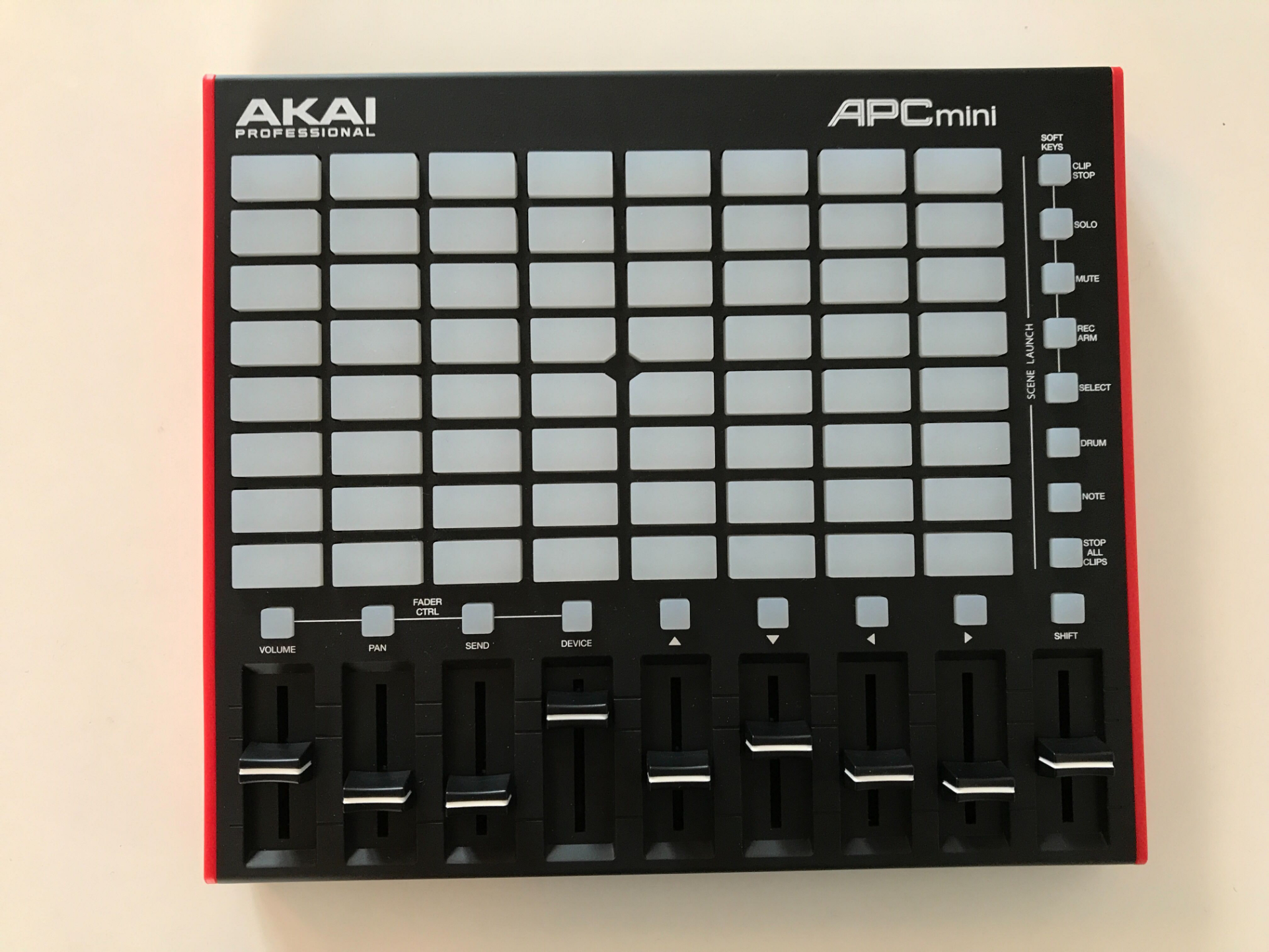 APC Mini Mk2 - Akai Professional APC Mini Mk2 - Audiofanzine