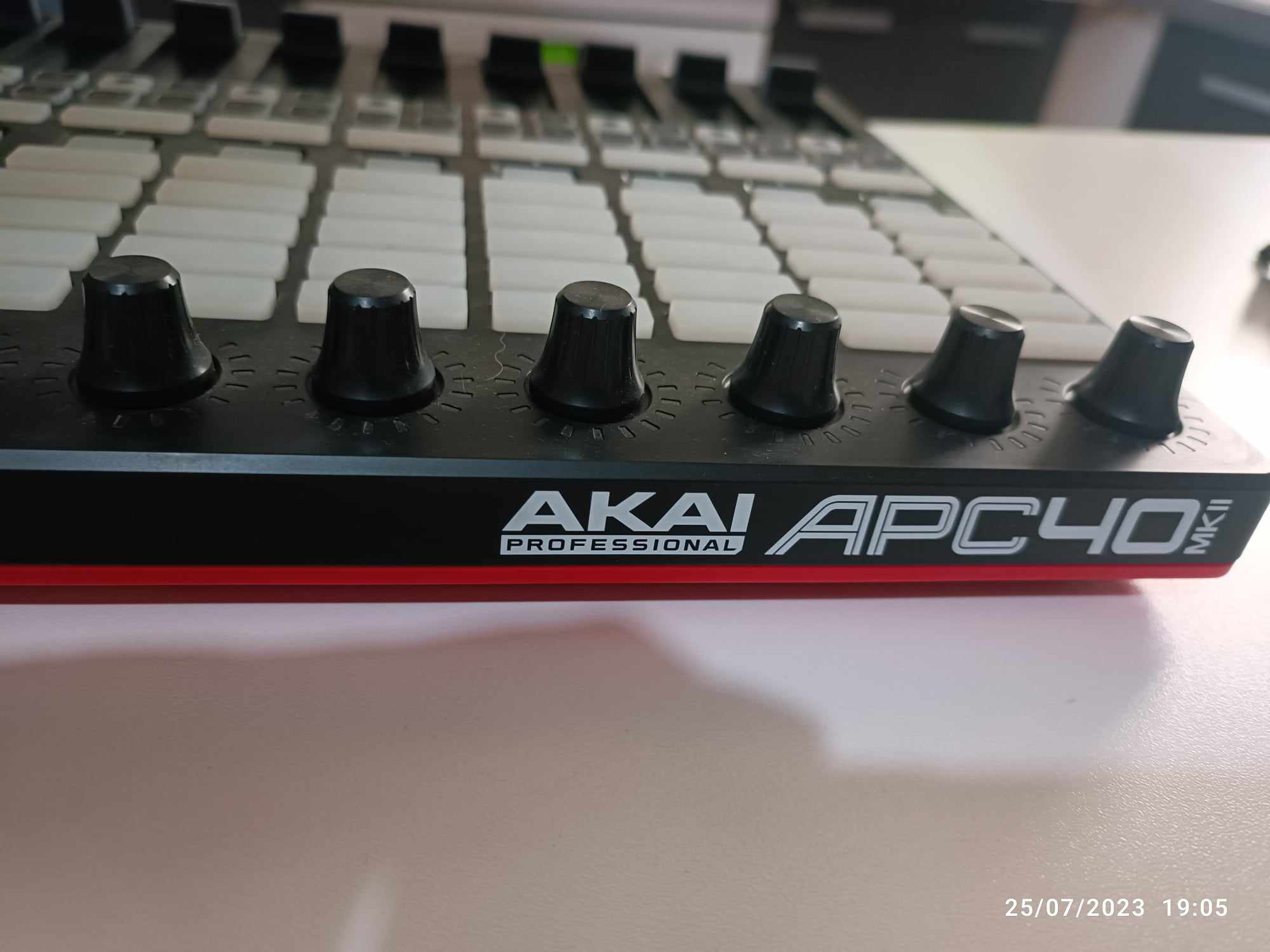 APC40 mkII - Akai Professional APC40 mkII - Audiofanzine