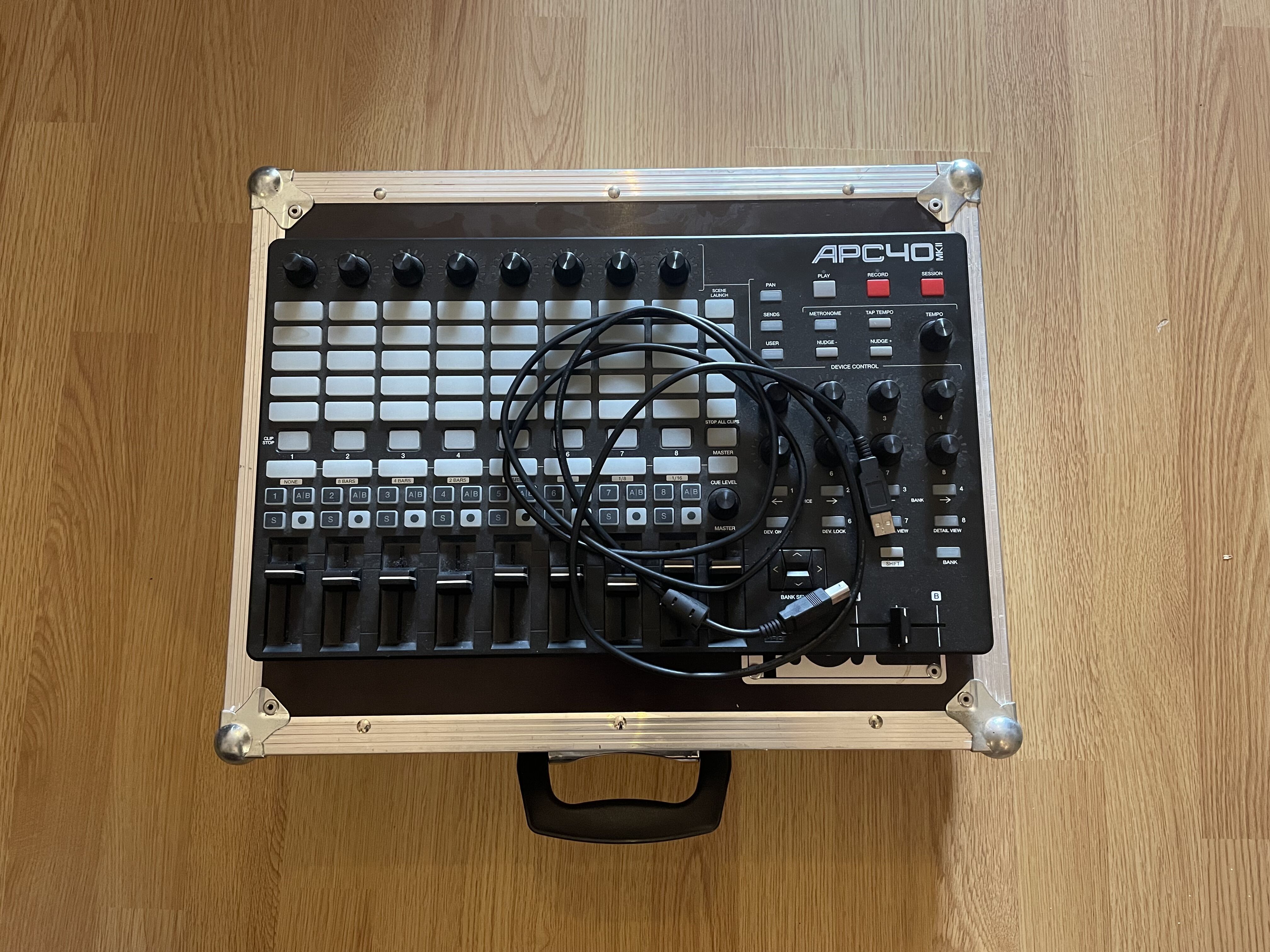 APC40 mkII - Akai Professional APC40 mkII - Audiofanzine