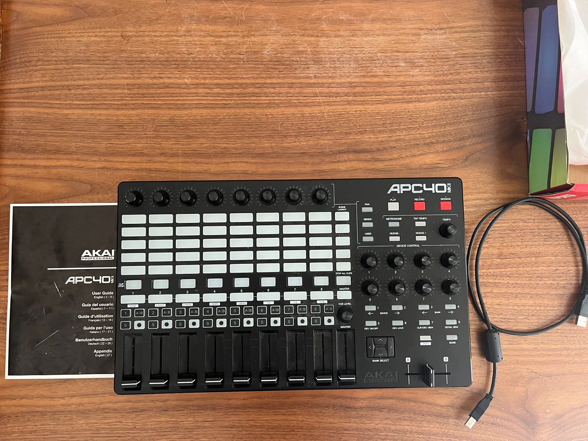 APC40 mkII - Akai Professional APC40 mkII - Audiofanzine