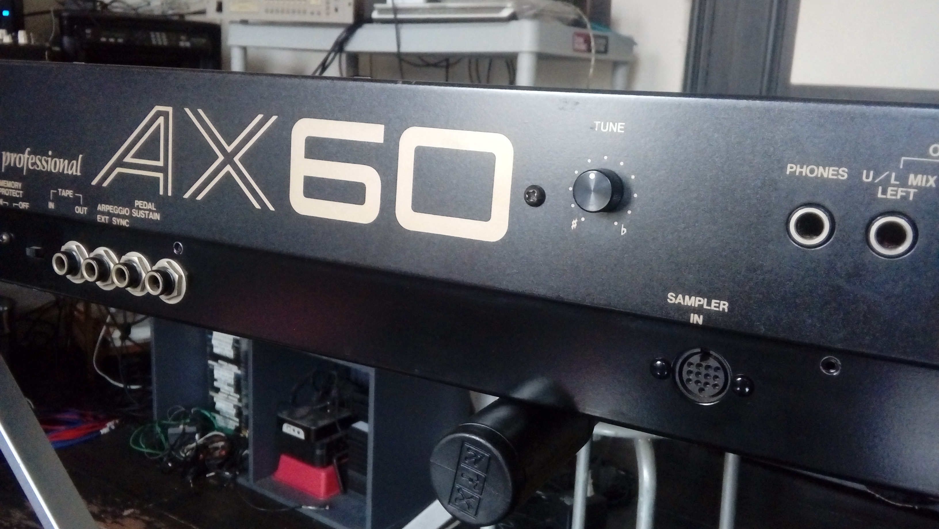 AX60 - Akai Professional AX60 - Audiofanzine