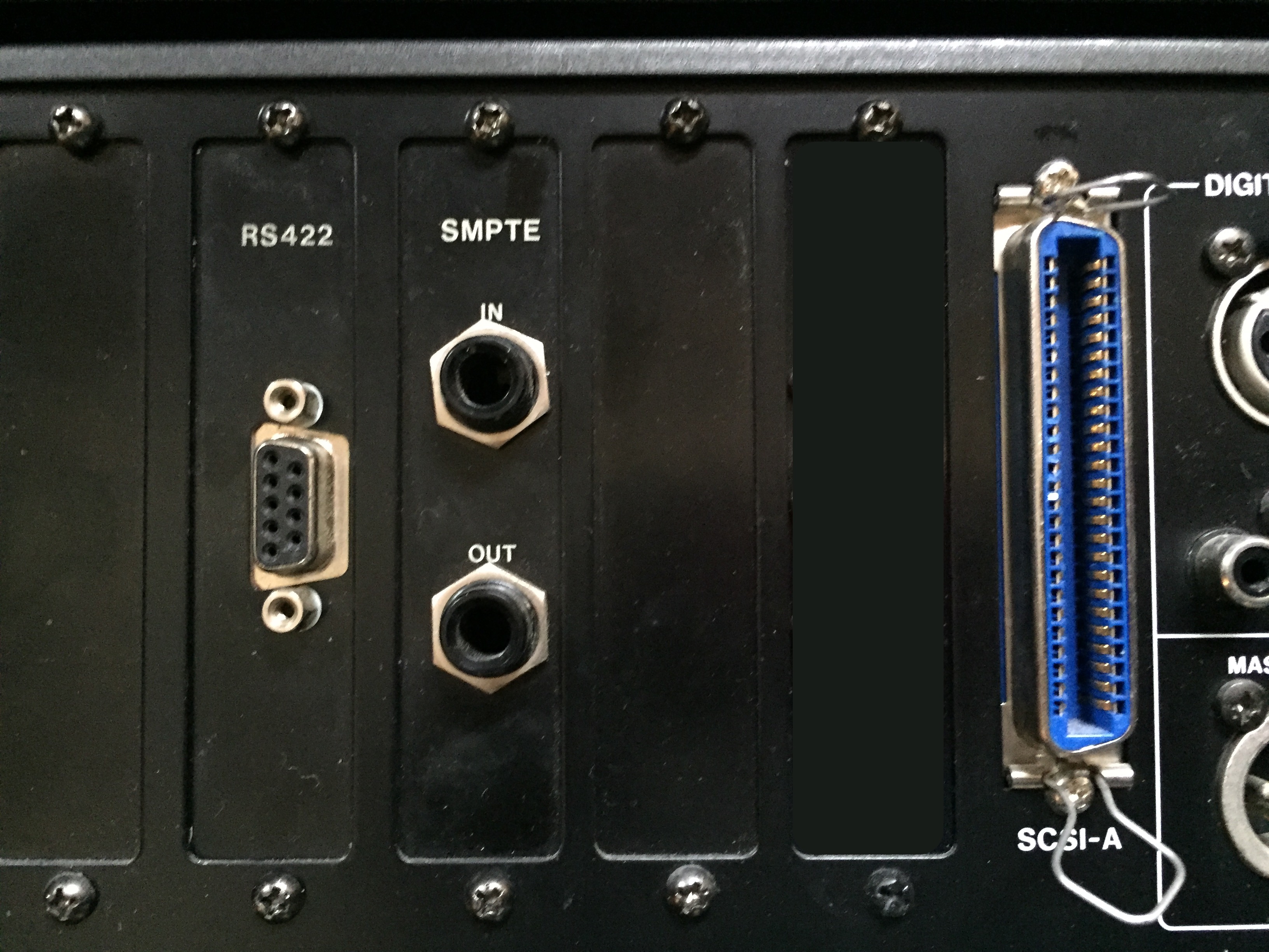 DR16 - Akai Professional DR16 - Audiofanzine