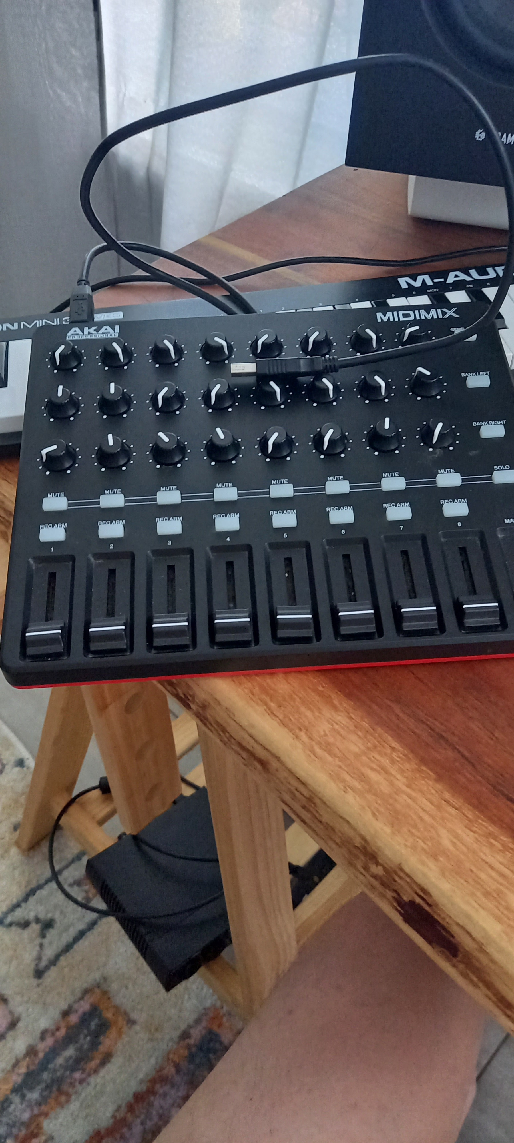 MIDImix - Akai Professional MIDImix - Audiofanzine