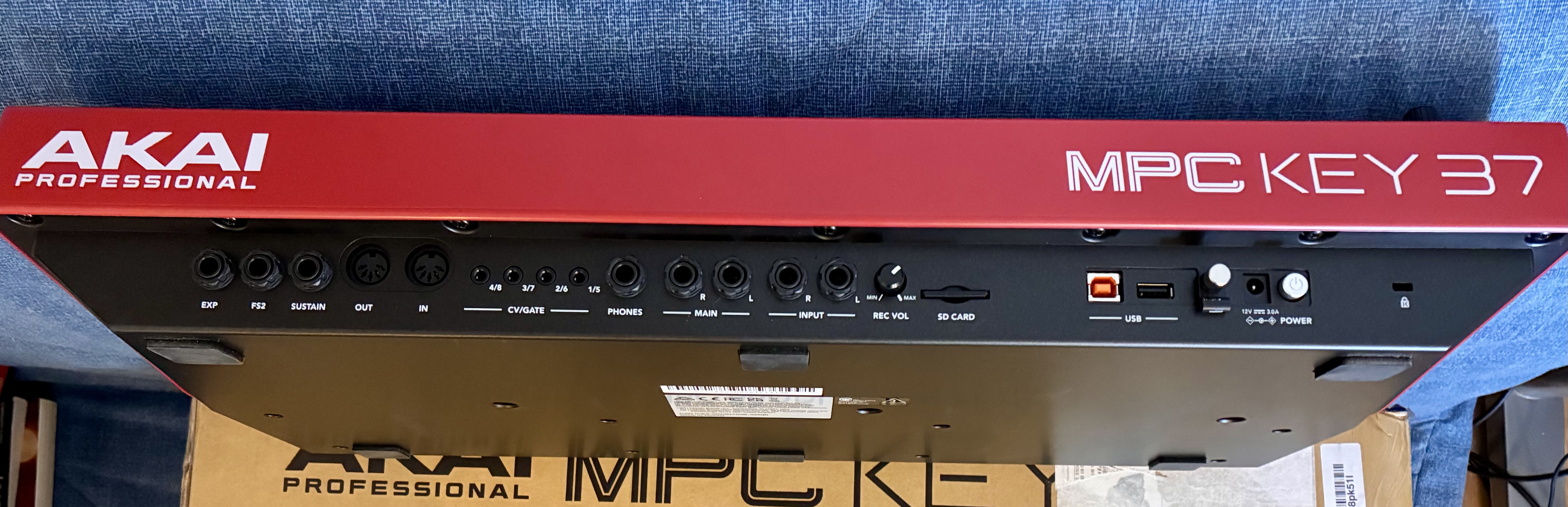 MPC Key 37 - Akai Professional MPC Key 37 - Audiofanzine