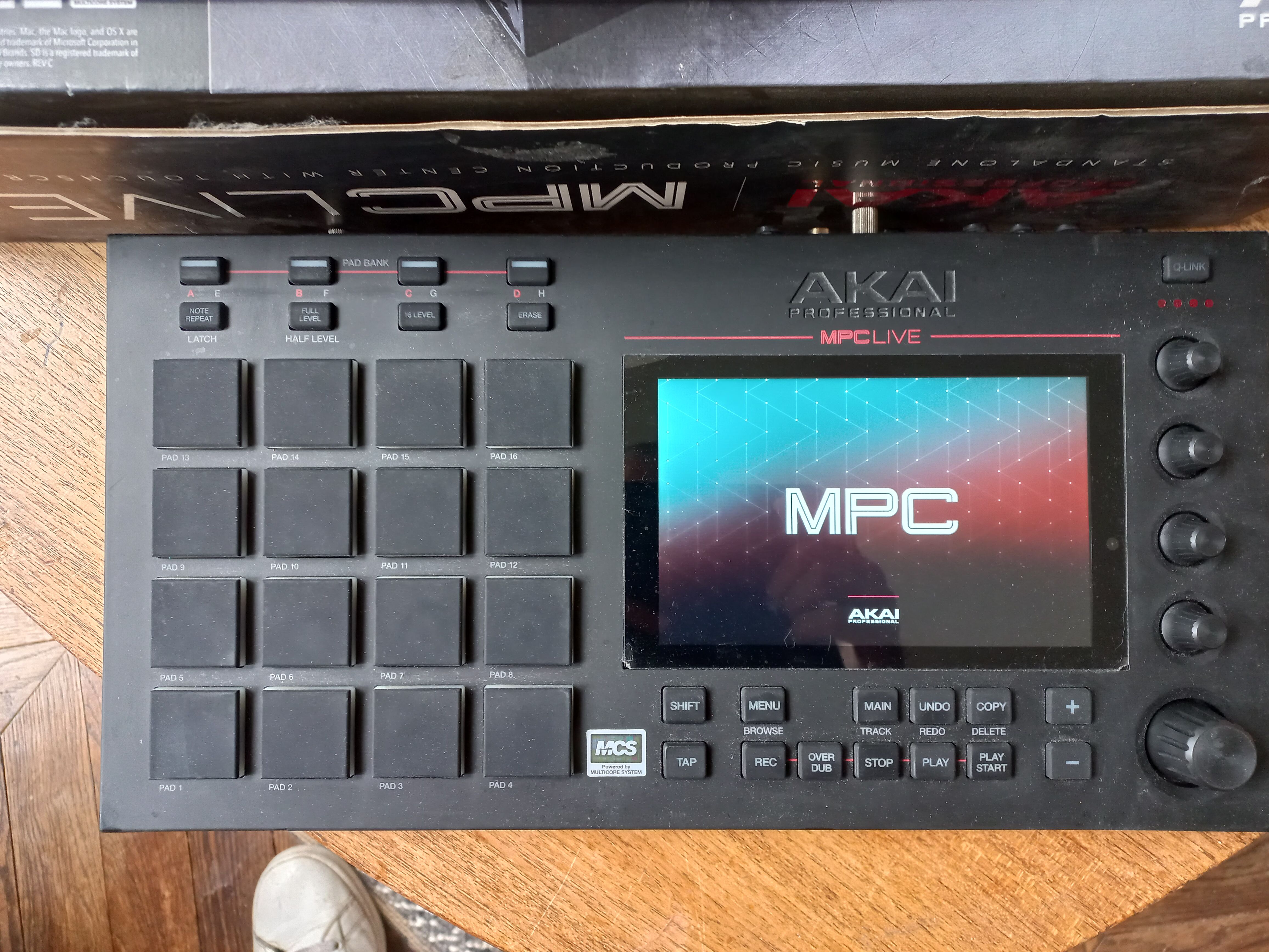 MPC Live - Akai Professional MPC Live - Audiofanzine
