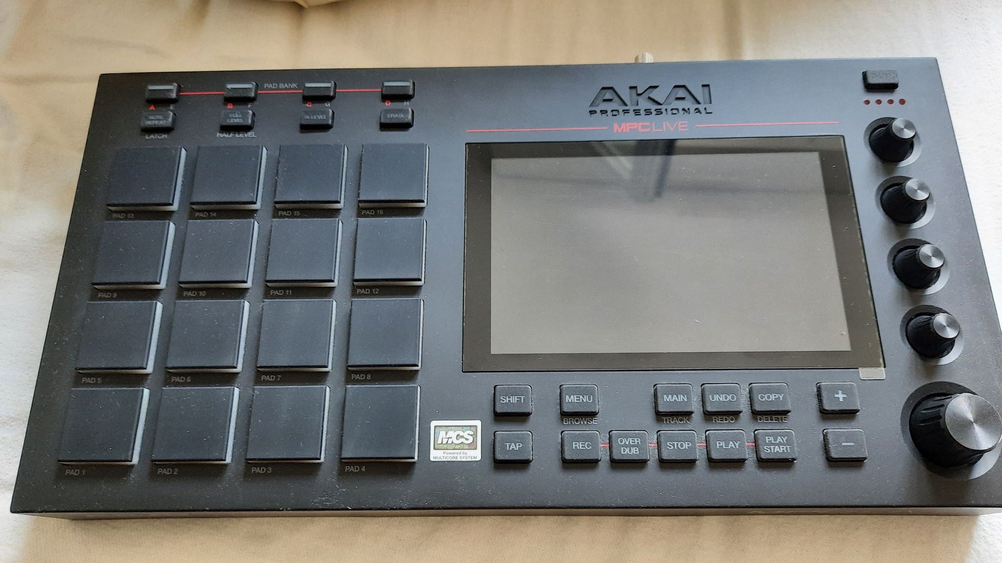 MPC Live - Akai Professional MPC Live - Audiofanzine