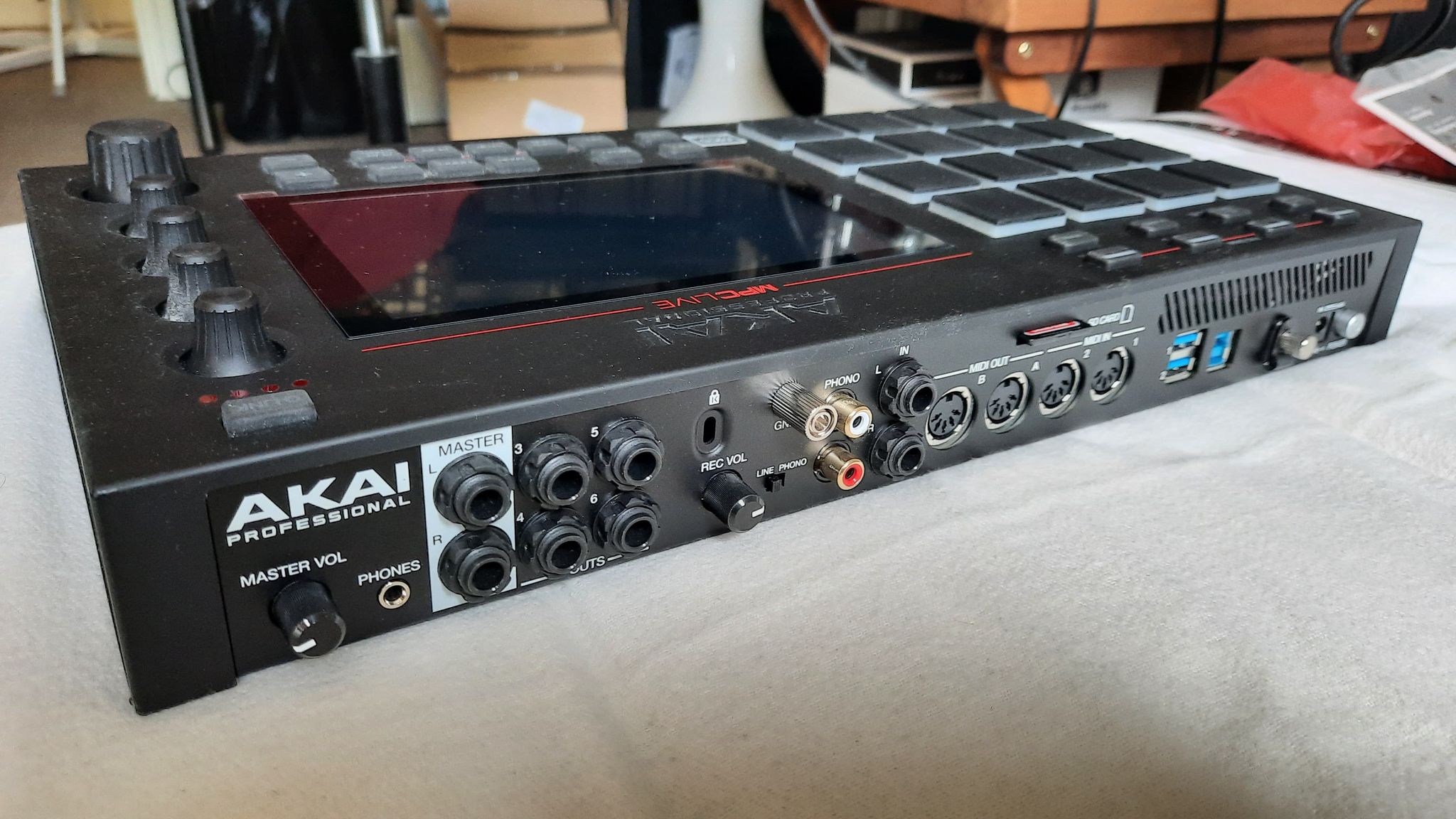 MPC Live - Akai Professional MPC Live - Audiofanzine