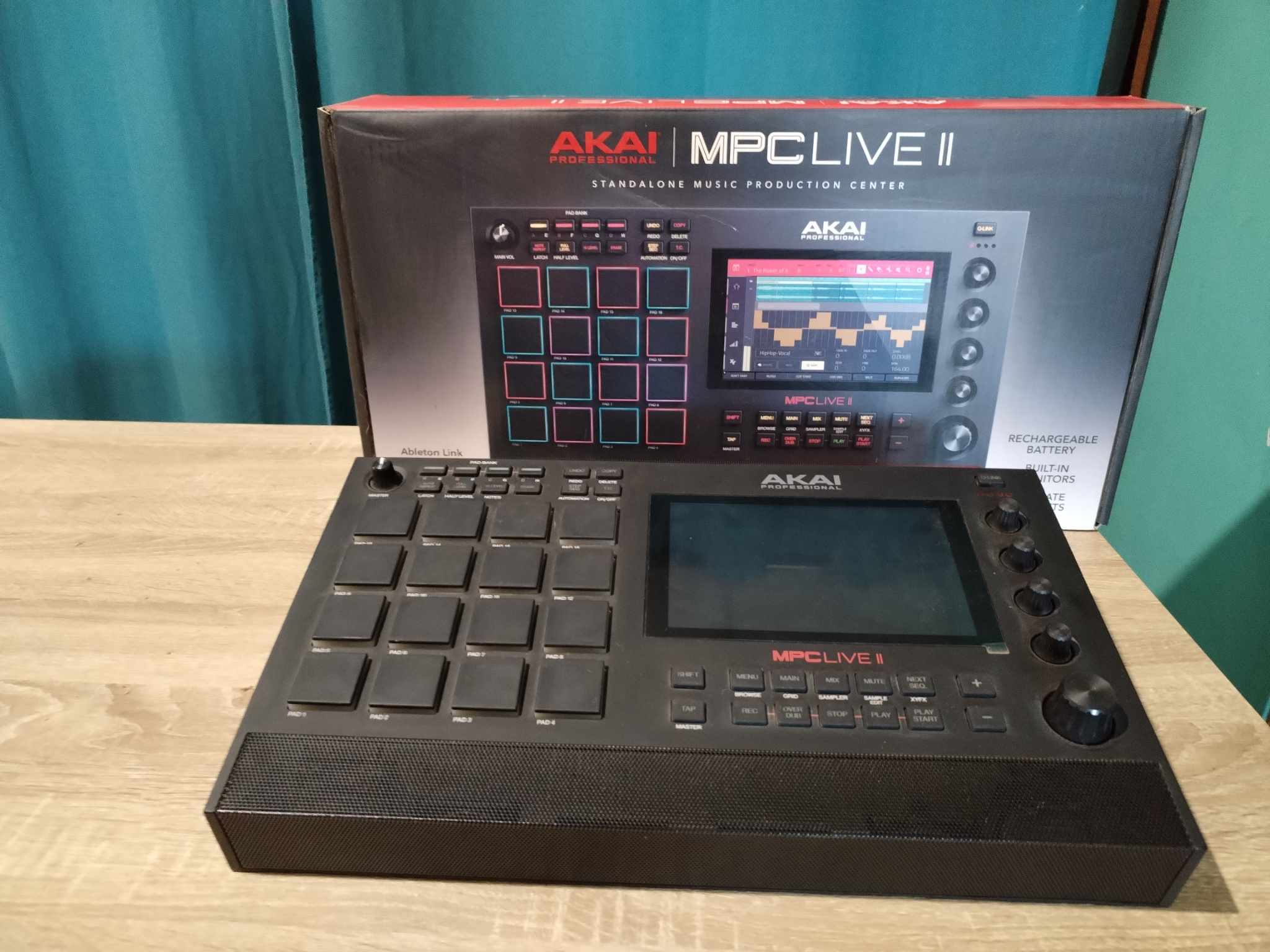 MPC Live II - Akai Professional MPC Live II - Audiofanzine