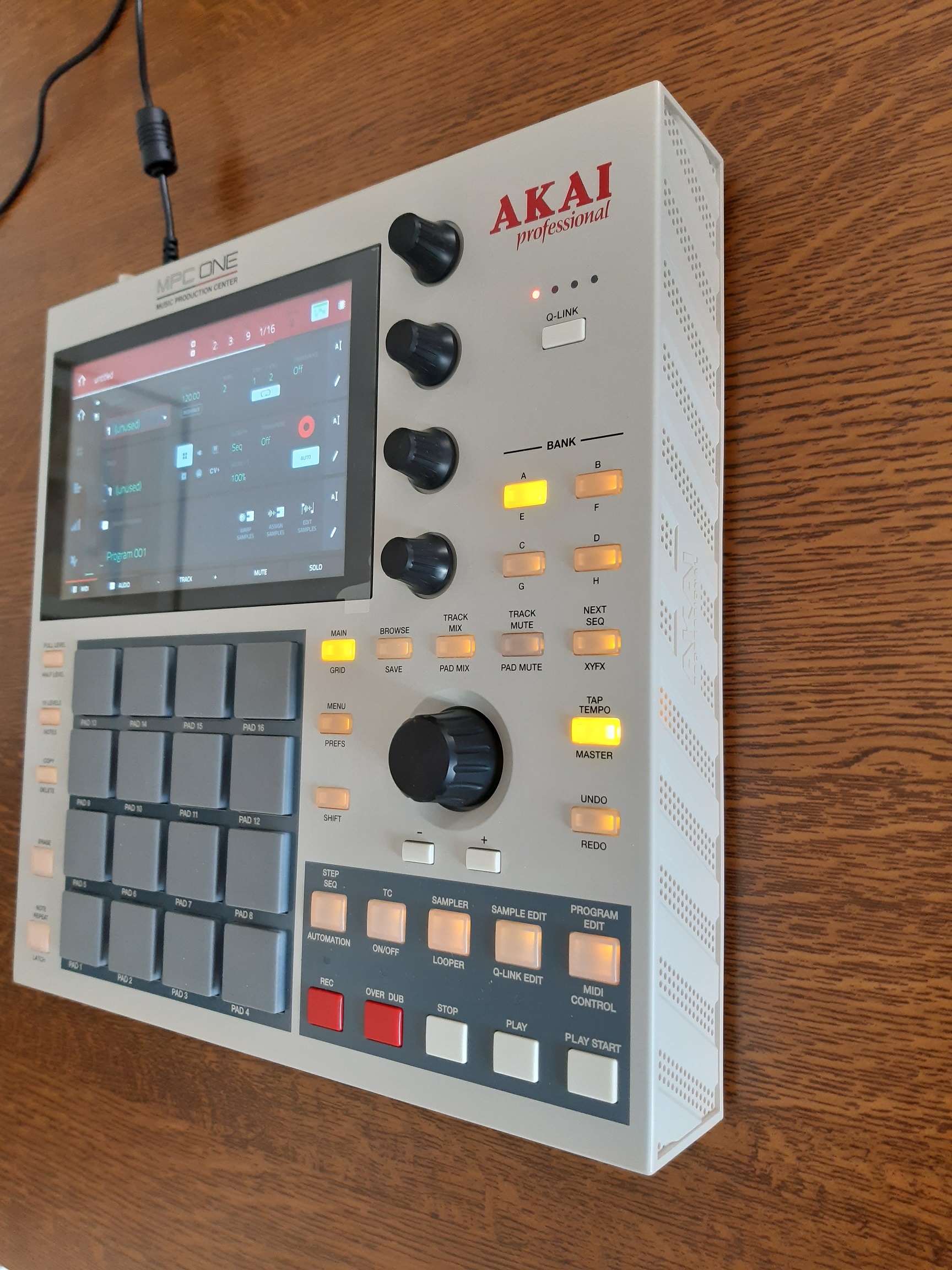 MPC One - Akai Professional MPC One - Audiofanzine