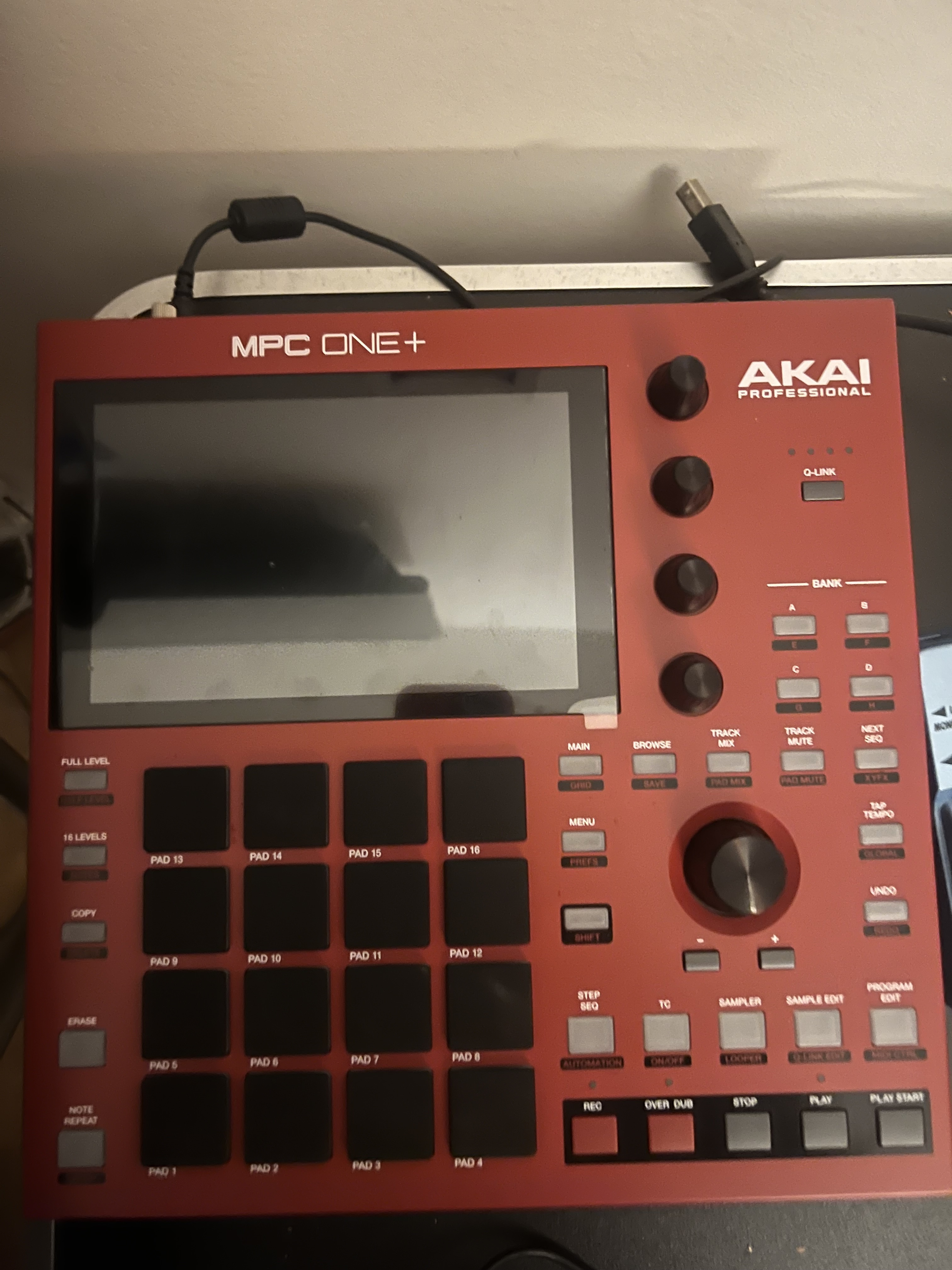 MPC One + - Akai Professional MPC One + - Audiofanzine