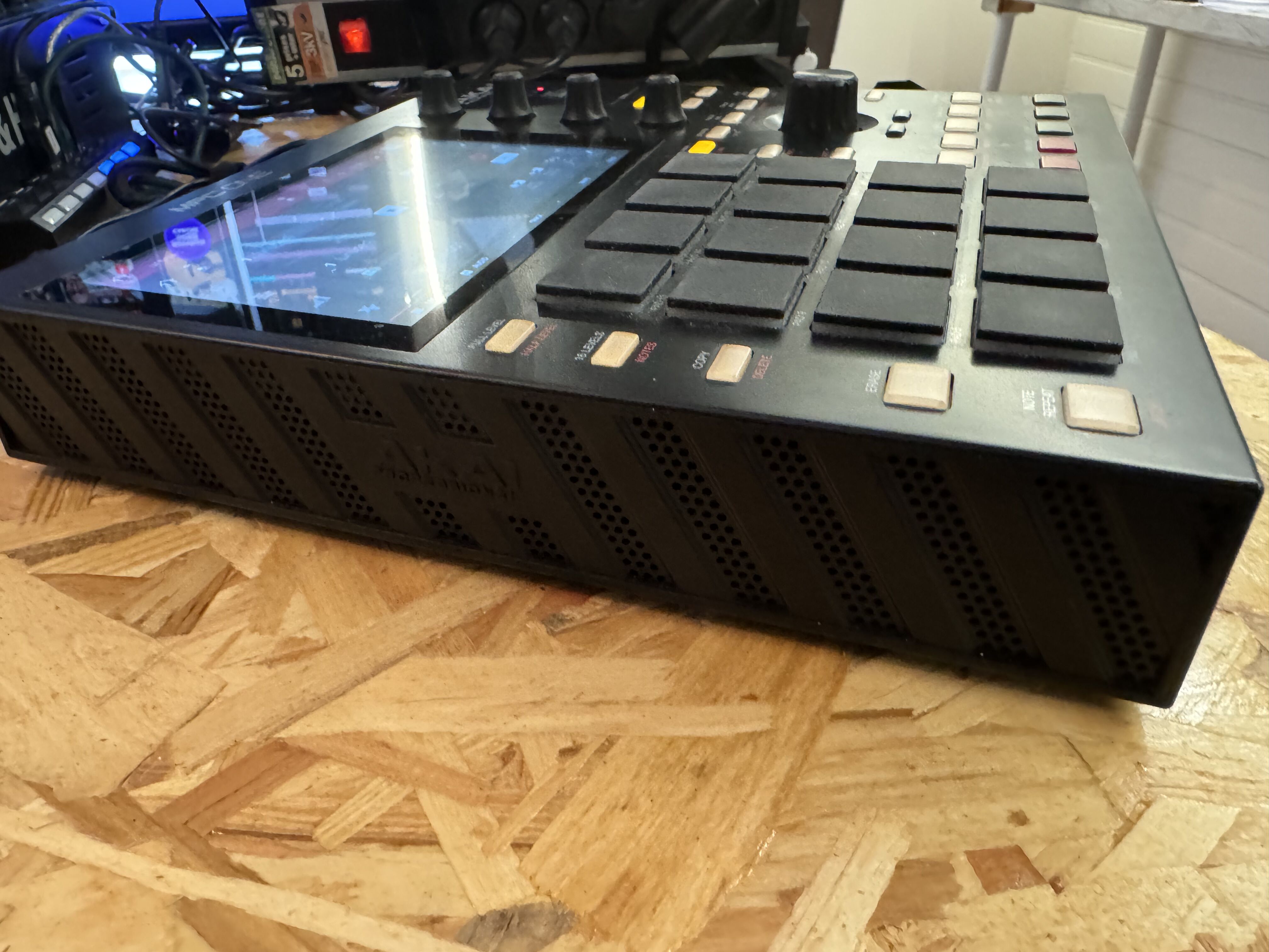 VDS MPC One (Rhône-Alpes) - Audiofanzine