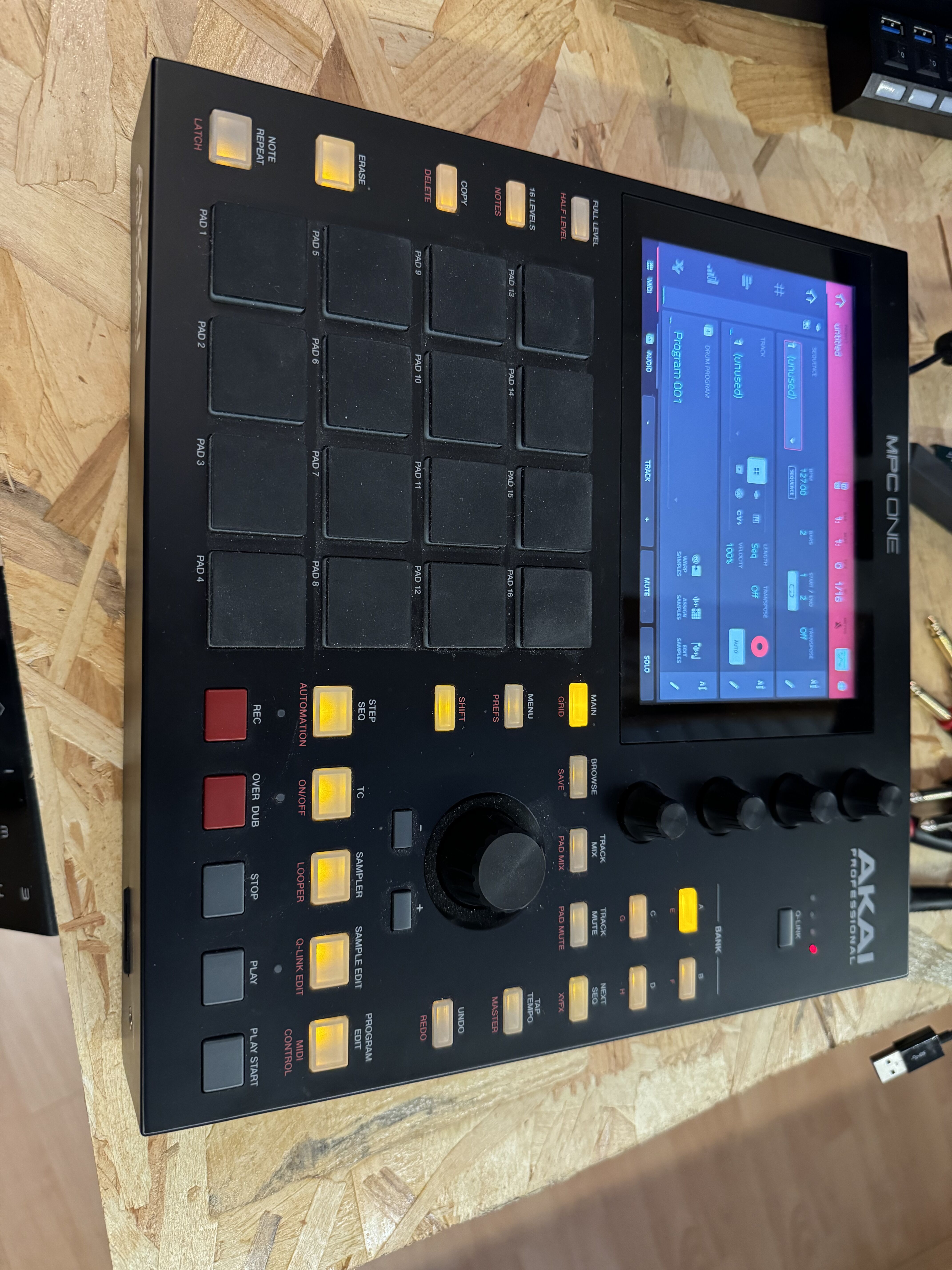 MPC One - Akai Professional MPC One - Audiofanzine