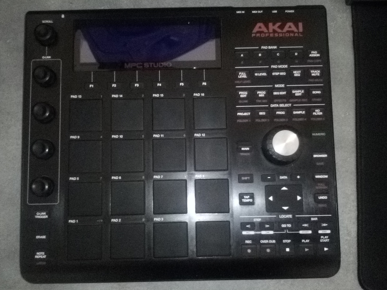MPC Studio Black - Akai Professional MPC Studio Black - Audiofanzine