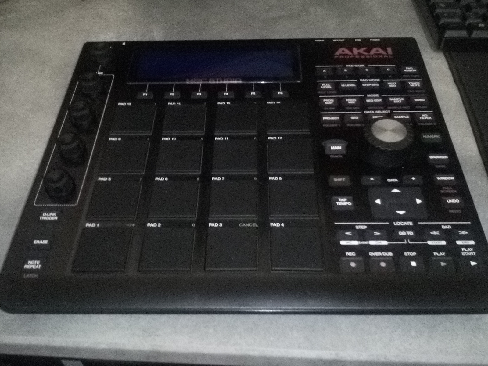 MPC Studio Black - Akai Professional MPC Studio Black - Audiofanzine
