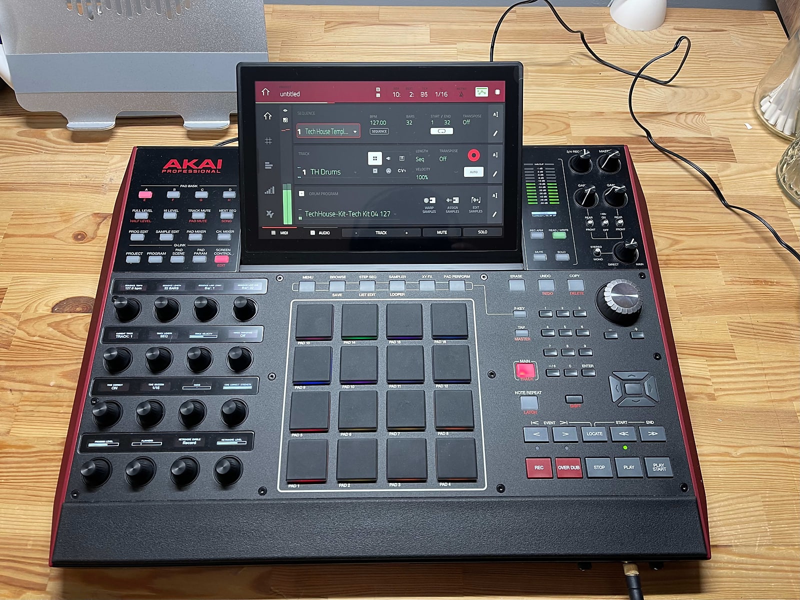 MPC X - Akai Professional MPC X - Audiofanzine