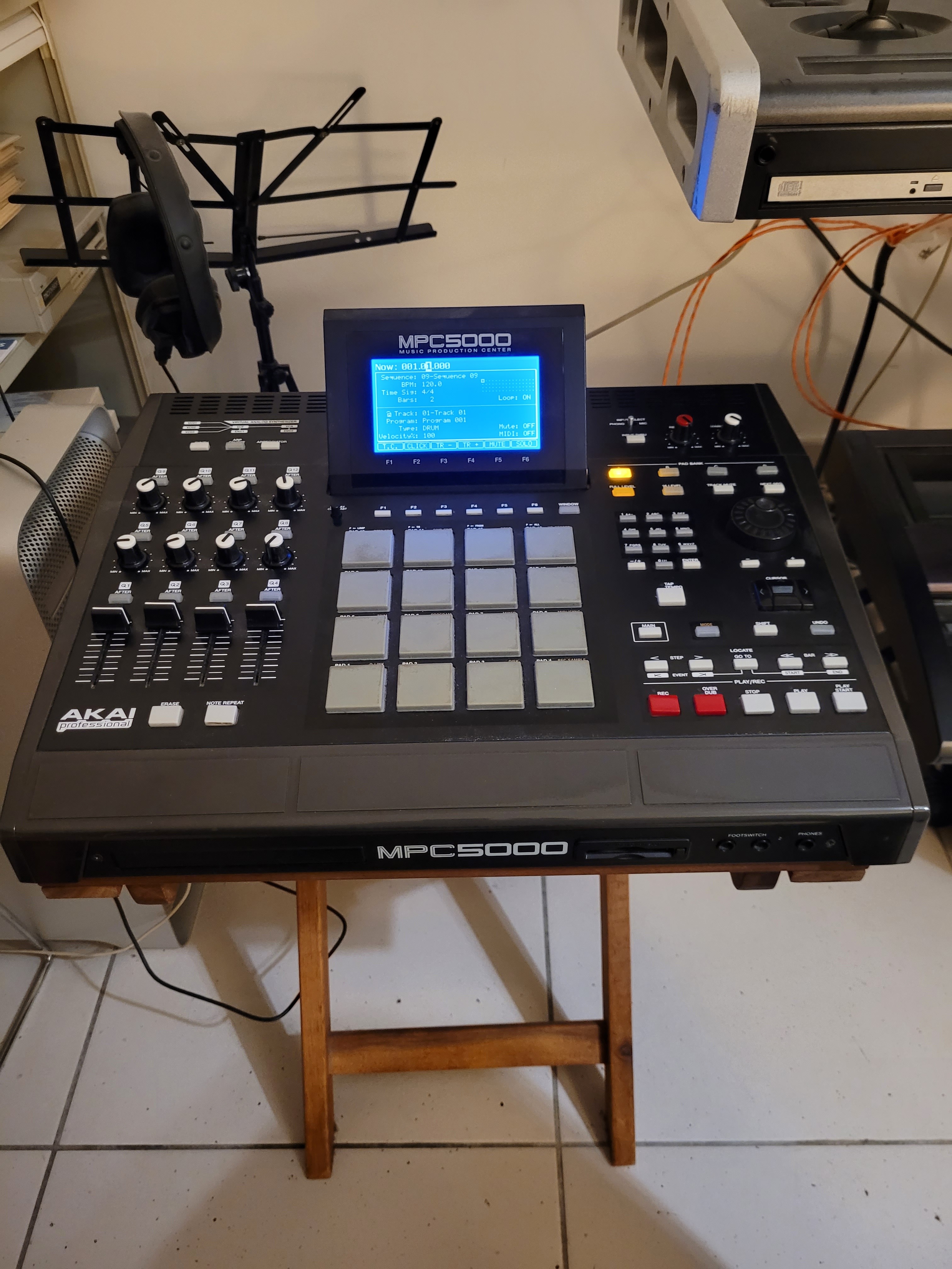 MPC5000 - Akai Professional MPC5000 - Audiofanzine