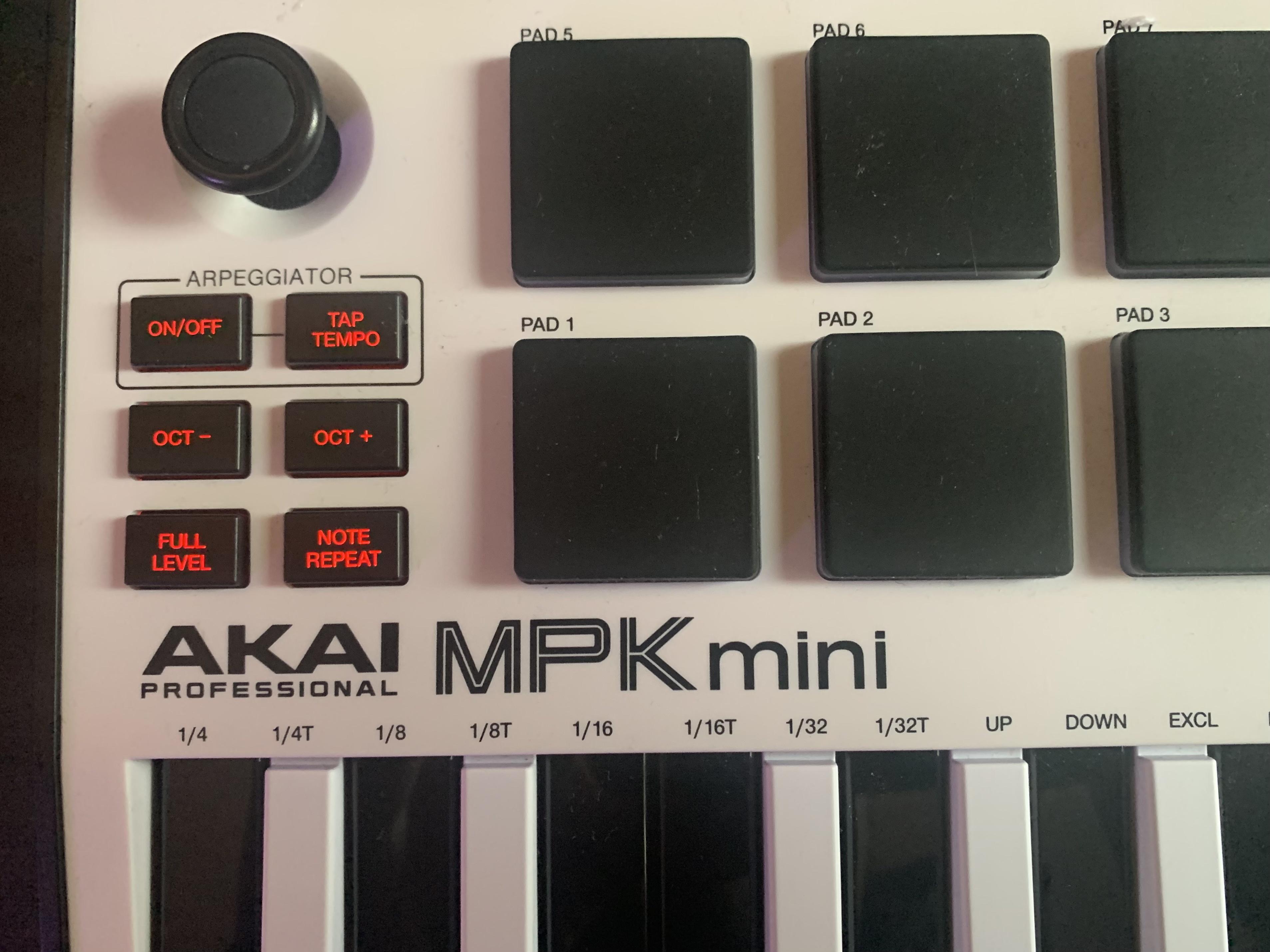 MPK mini mk3 - Akai Professional MPK mini mk3 - Audiofanzine