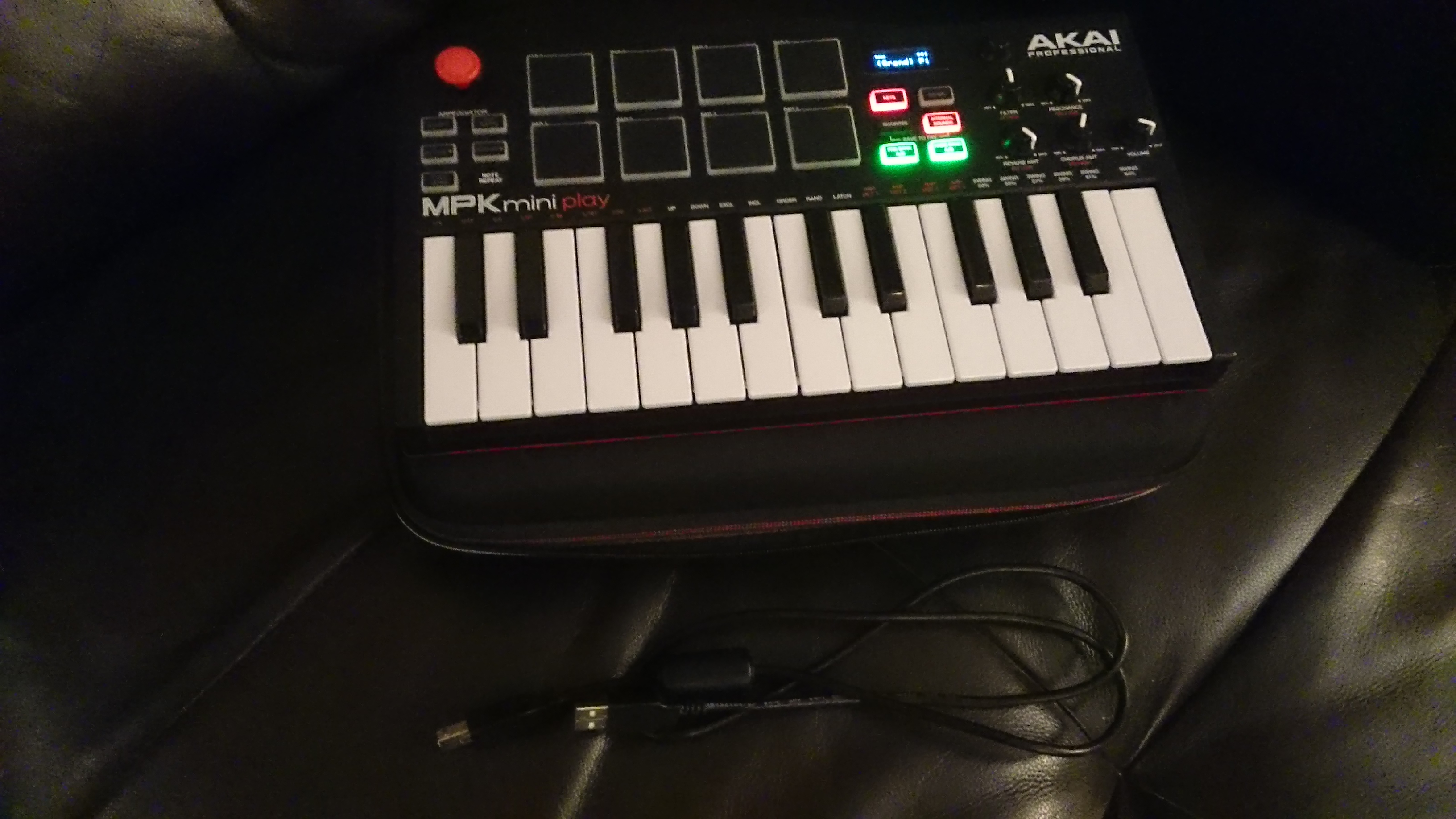 MPK Mini Play - Akai Professional MPK Mini Play - Audiofanzine