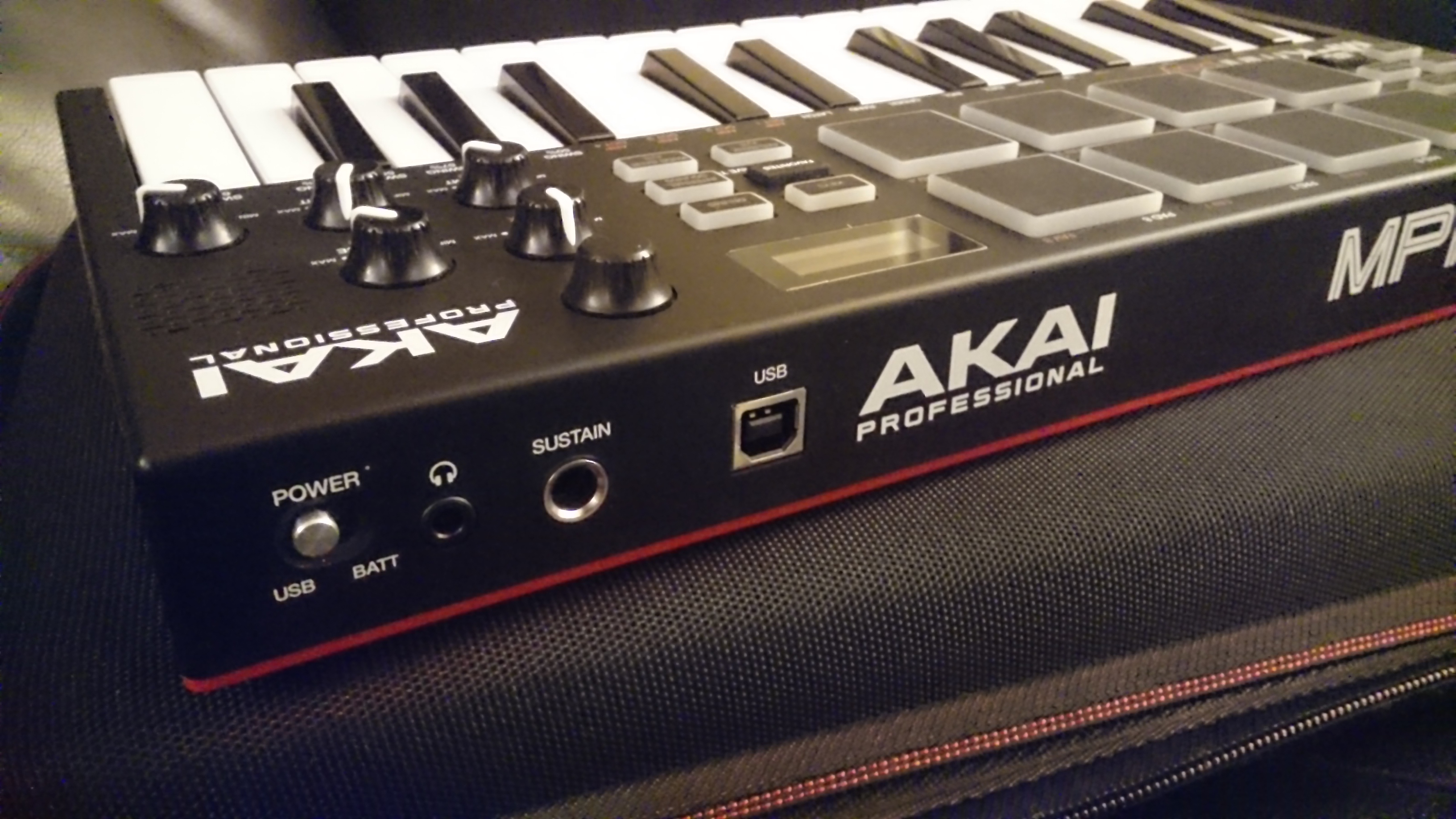 MPK Mini Play - Akai Professional MPK Mini Play - Audiofanzine