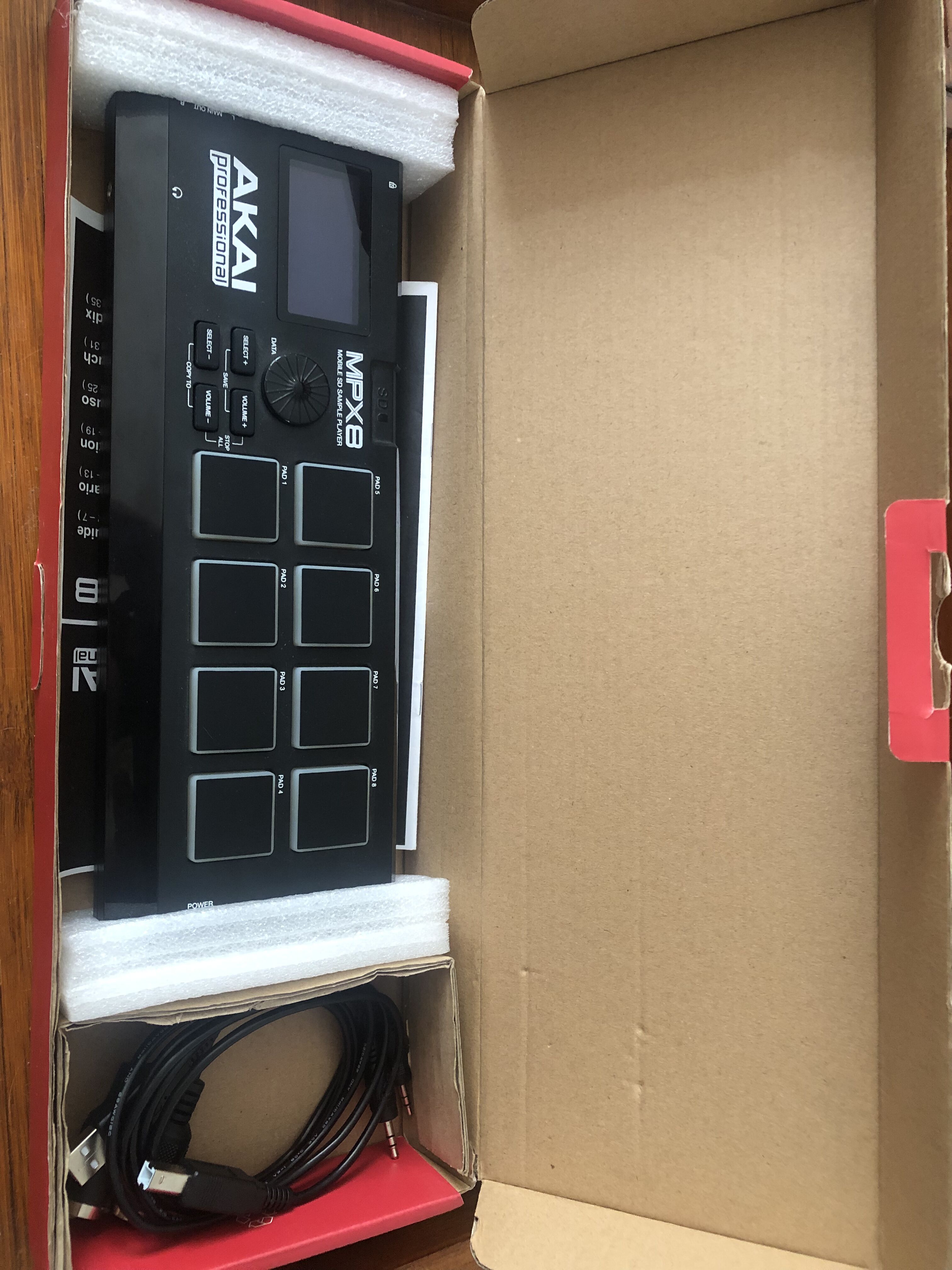 MPX8 - Akai Professional MPX8 - Audiofanzine