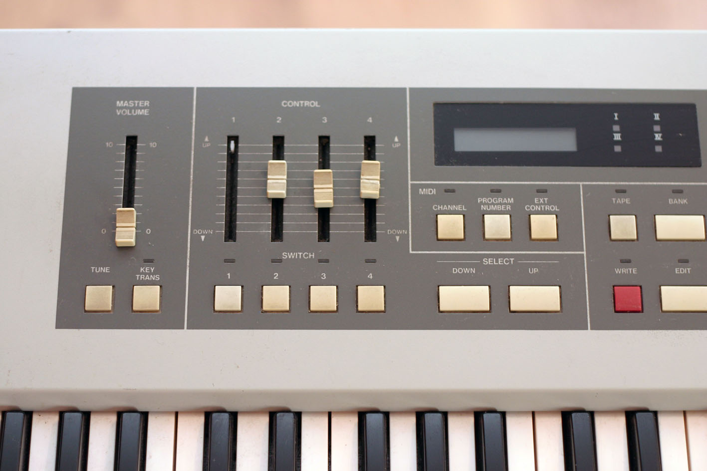 MX73 - Akai Professional MX73 - Audiofanzine