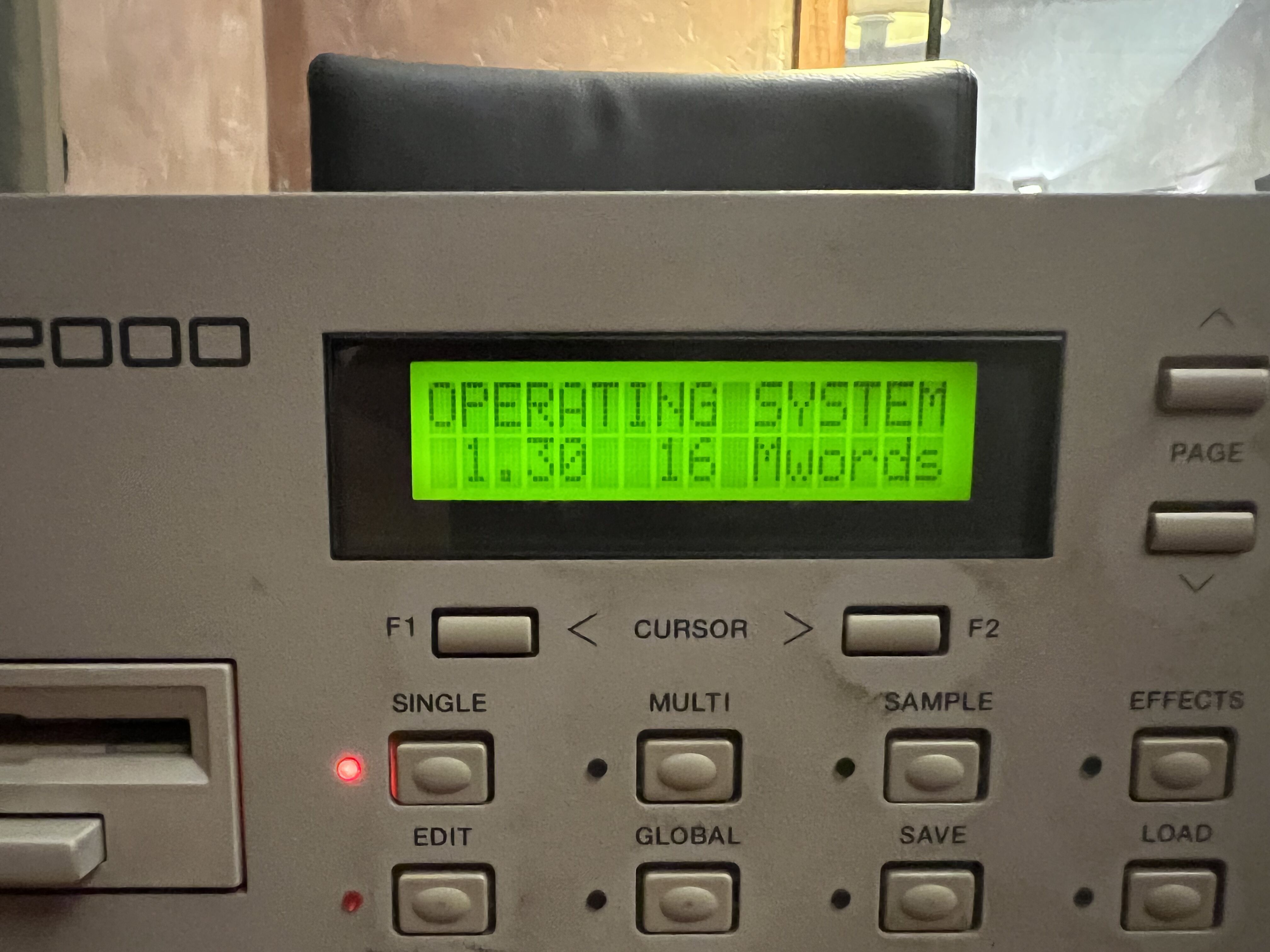 S2000 - Akai Professional S2000 - Audiofanzine