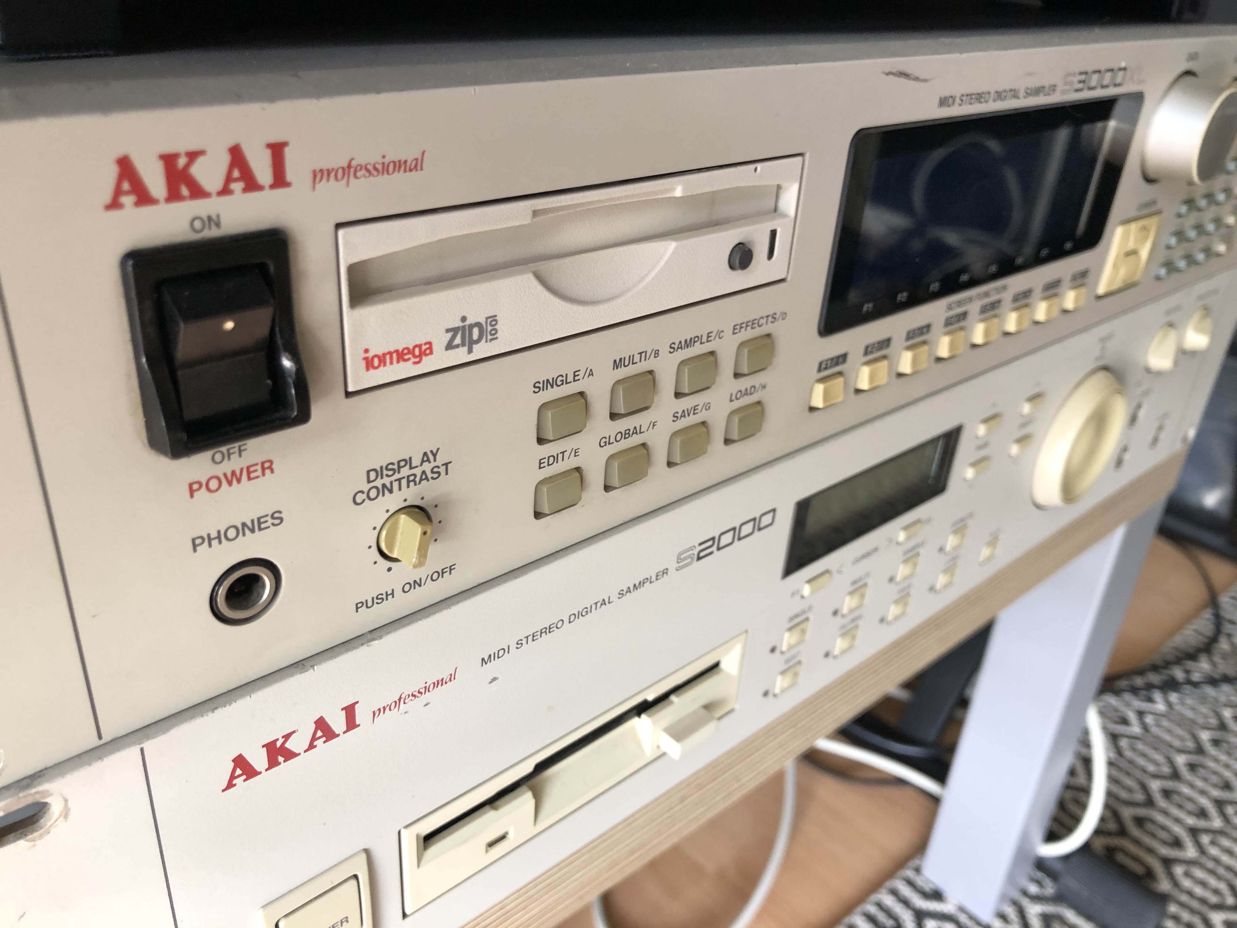 S2000 - Akai Professional S2000 - Audiofanzine