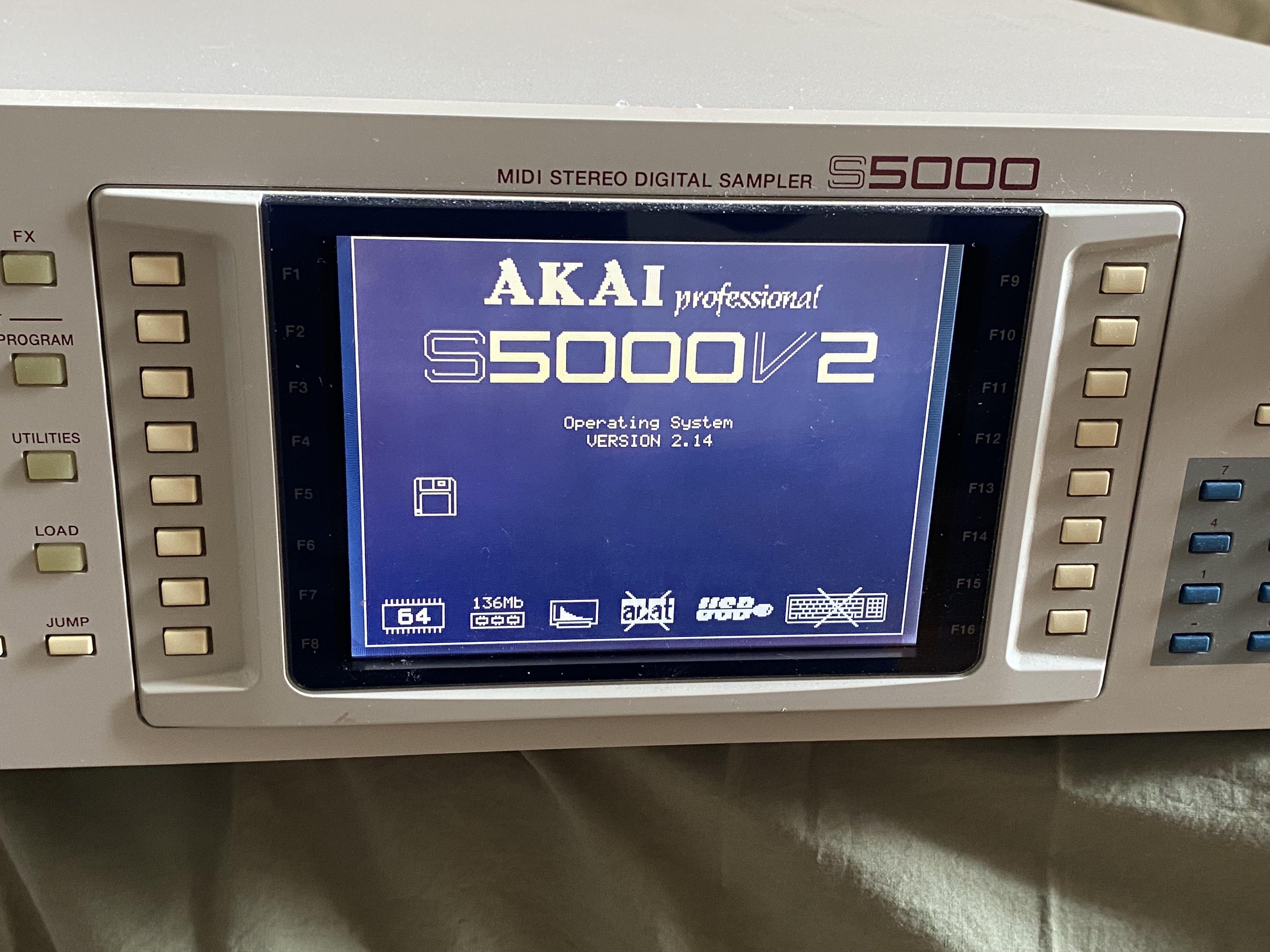 S5000 - Akai Professional S5000 - Audiofanzine
