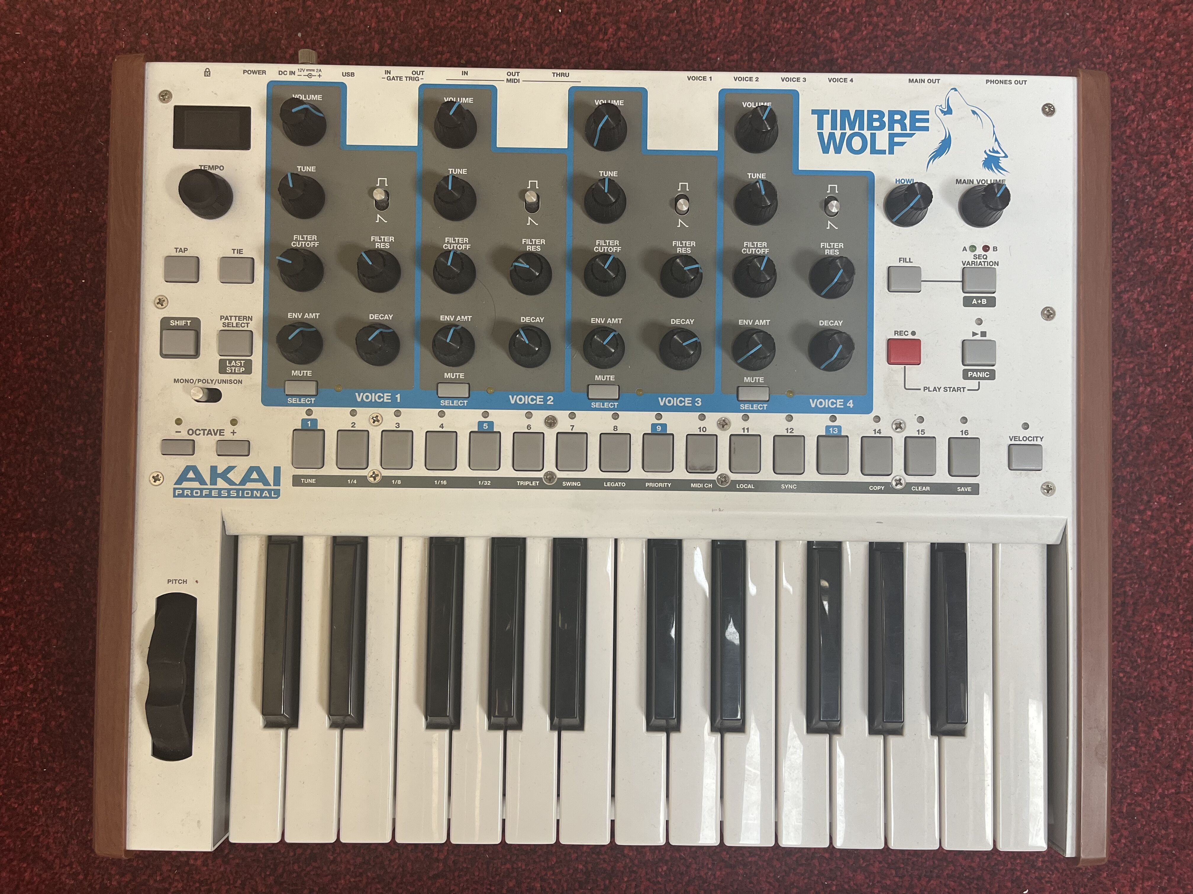 Timbre Wolf - Akai Professional Timbre Wolf - Audiofanzine