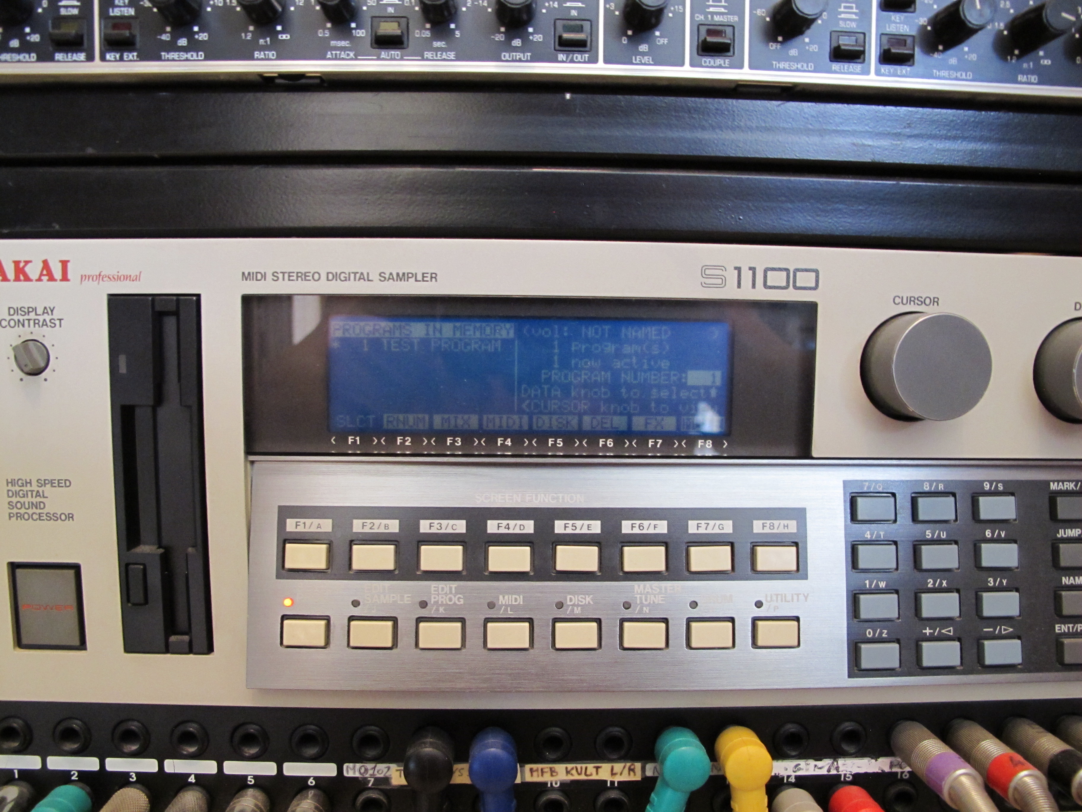 Photo Akai S1100 : Akai S1100 (26034) (#1601894) - Audiofanzine