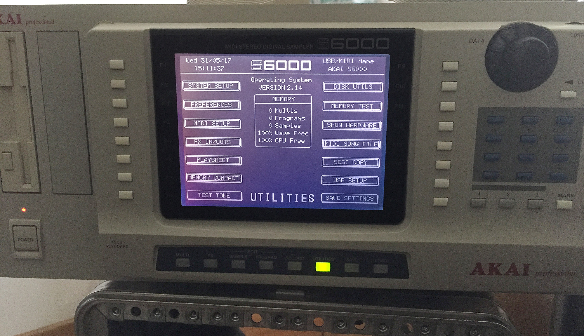 Photo Akai S6000 : Akai S6000 (8436) (#1802660) - Audiofanzine