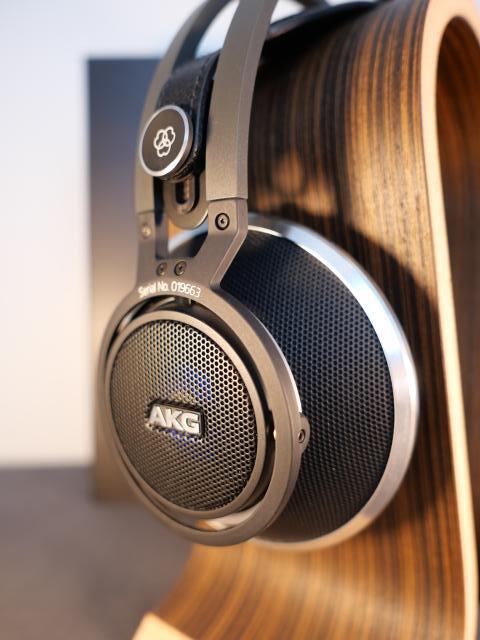 K812 - AKG K812 - Audiofanzine