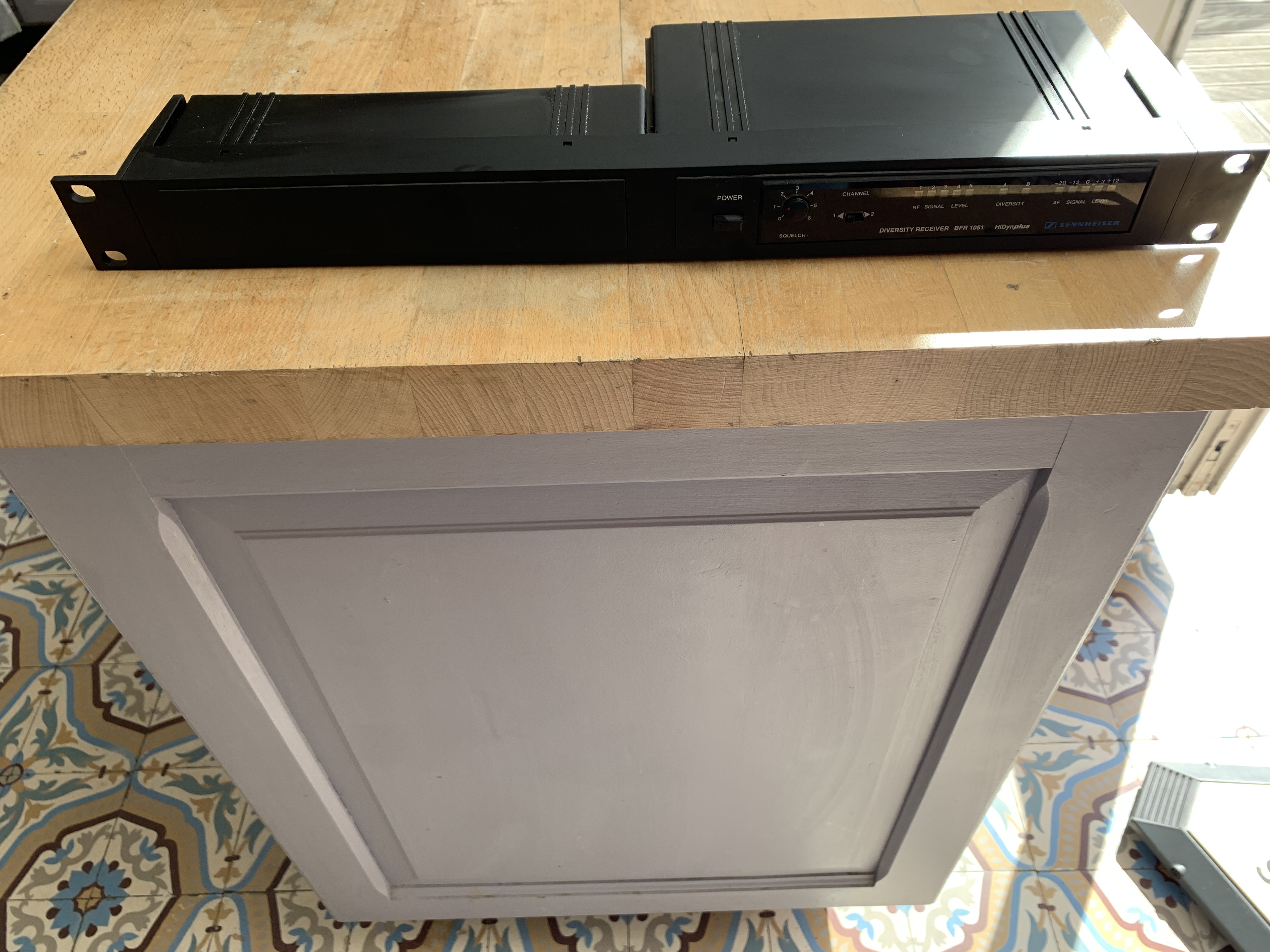 UHF SR40 - AKG UHF SR40 - Audiofanzine