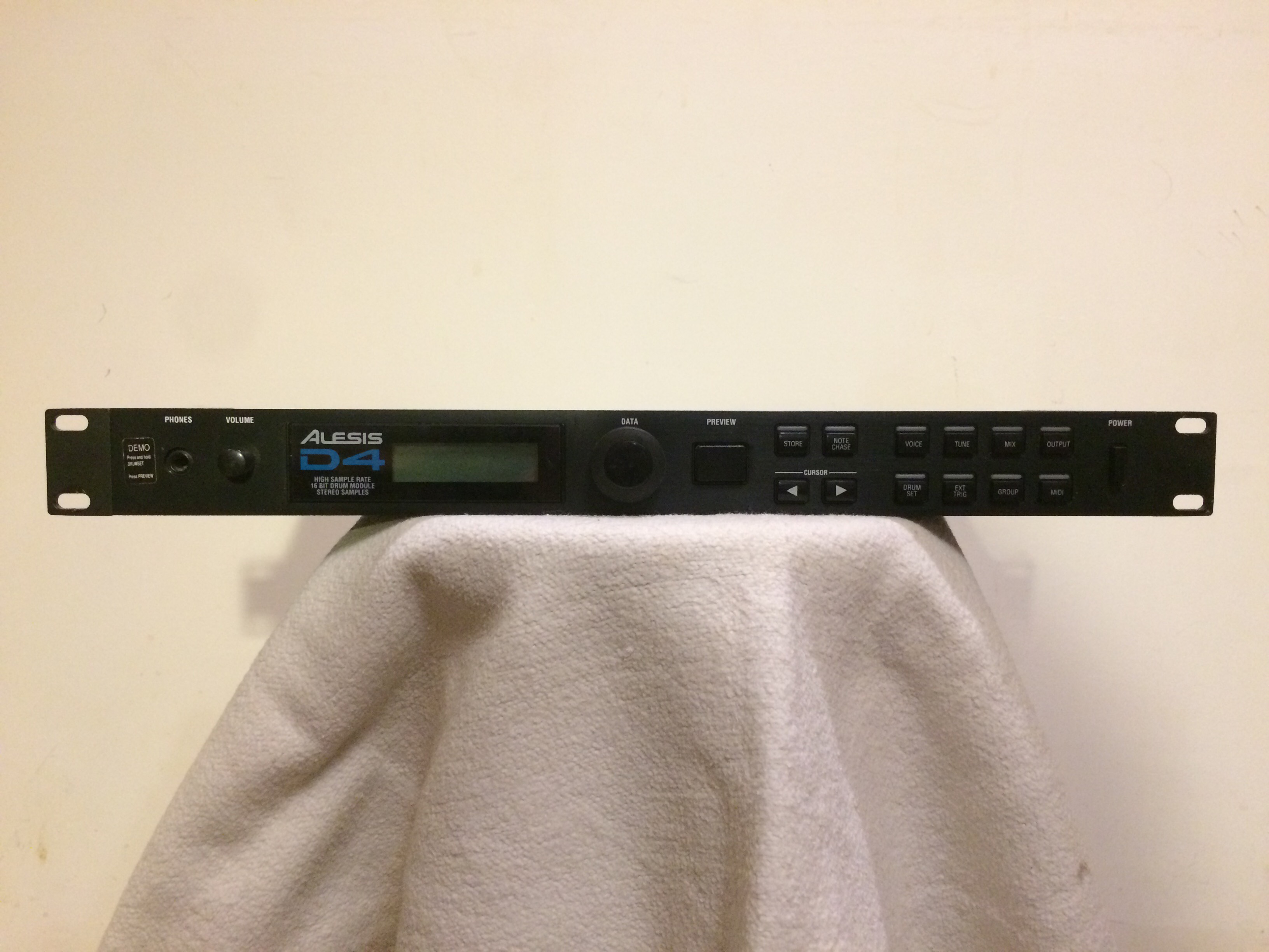 D4 - Alesis D4 - Audiofanzine