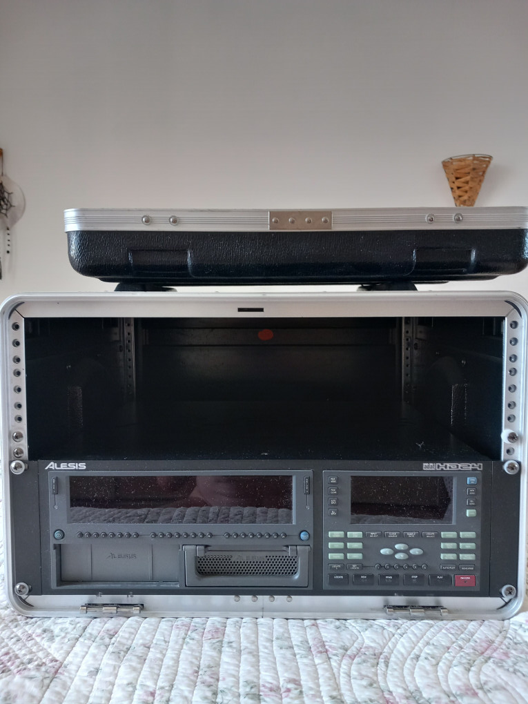 HD24 - Alesis HD24 - Audiofanzine