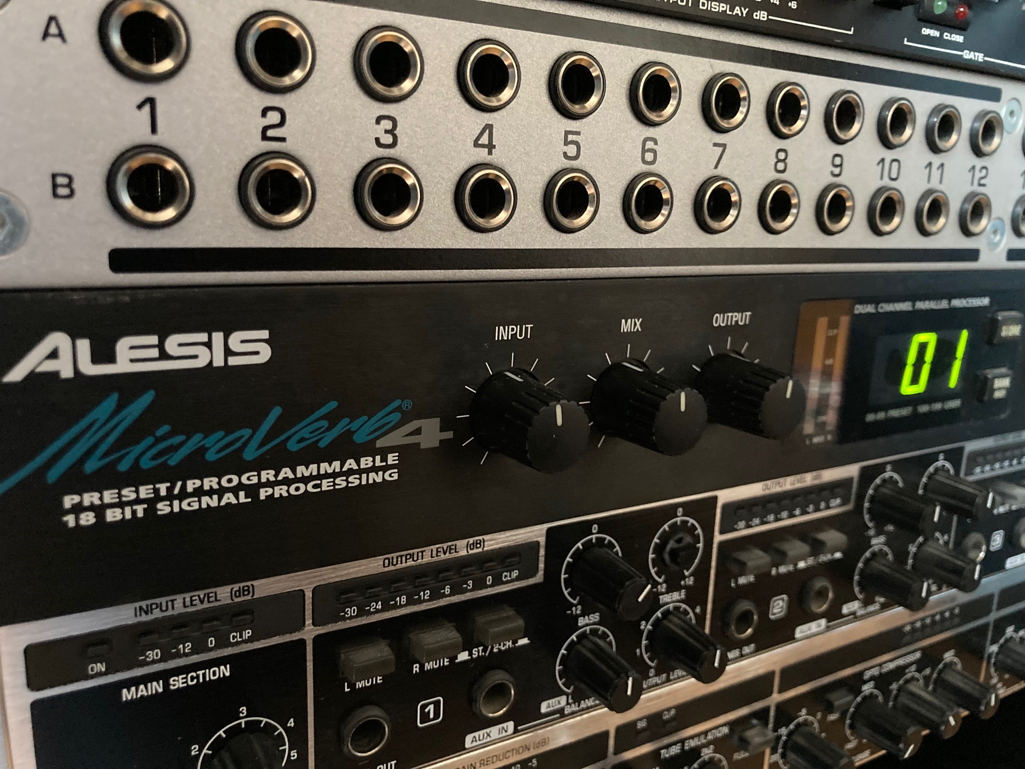 MicroVerb 4 - Alesis MicroVerb 4 - Audiofanzine