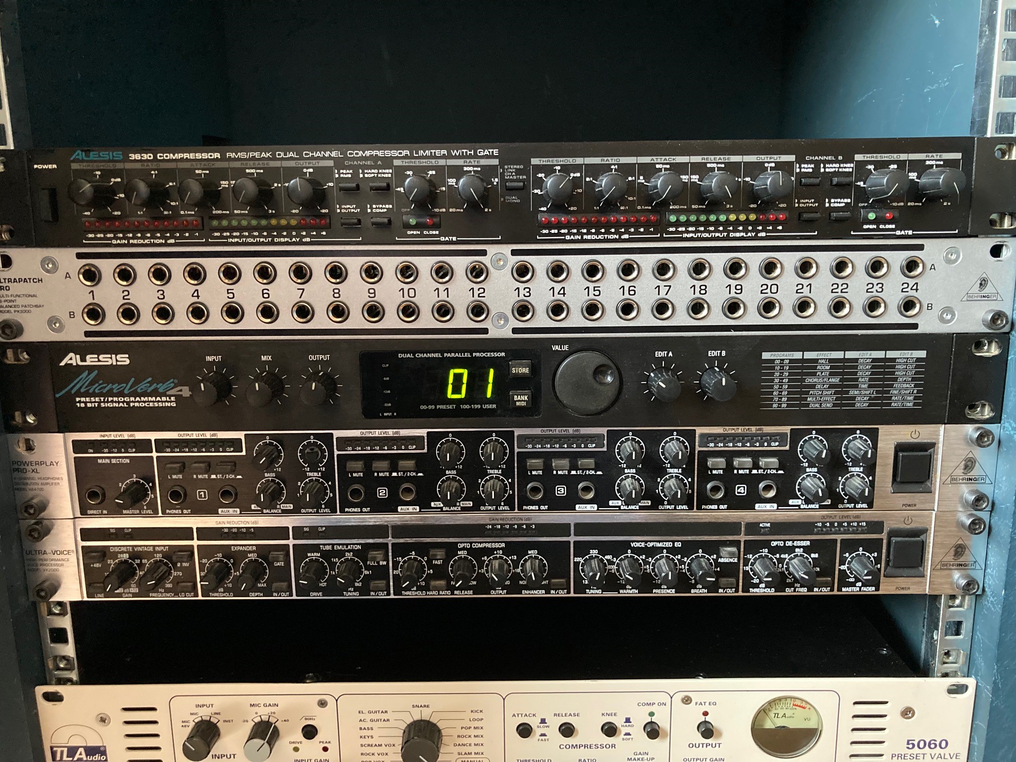 MicroVerb 4 - Alesis MicroVerb 4 - Audiofanzine