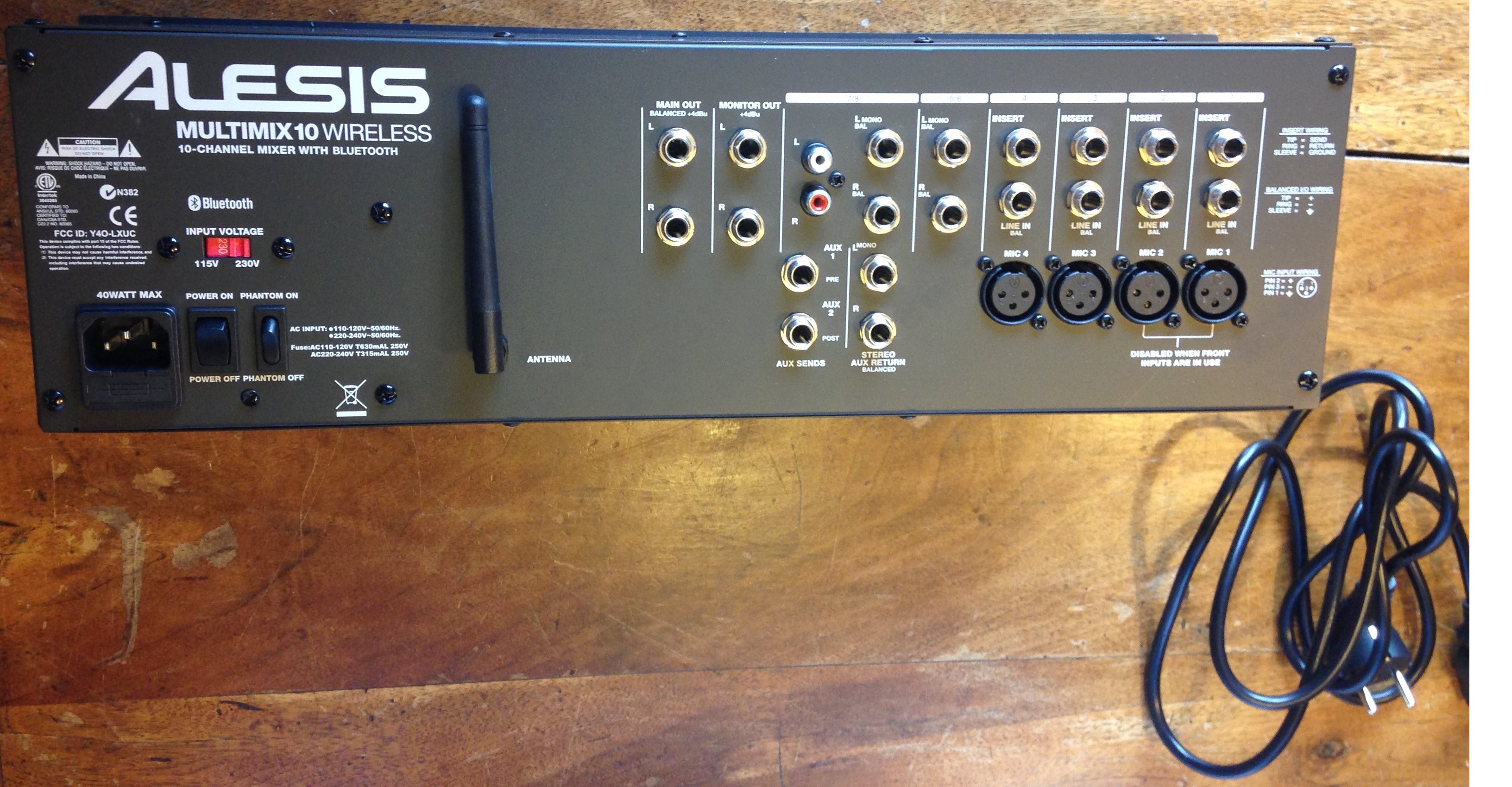 MULTIMIX 10 WIRELESS - Alesis MultiMix 10 Wireless - Audiofanzine