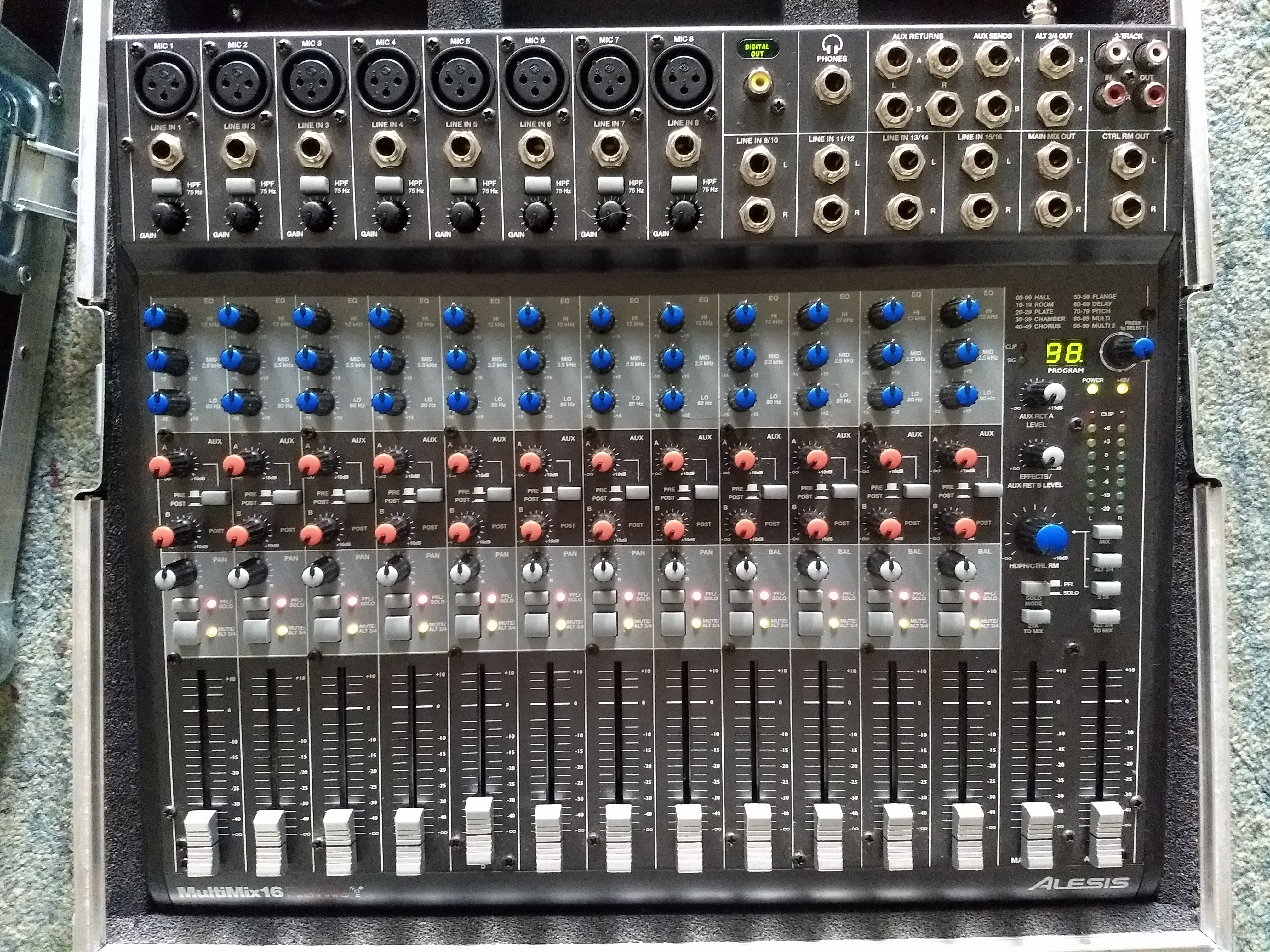 MULTIMIX 16 FIREWIRE - Alesis MultiMix 16 FireWire - Audiofanzine