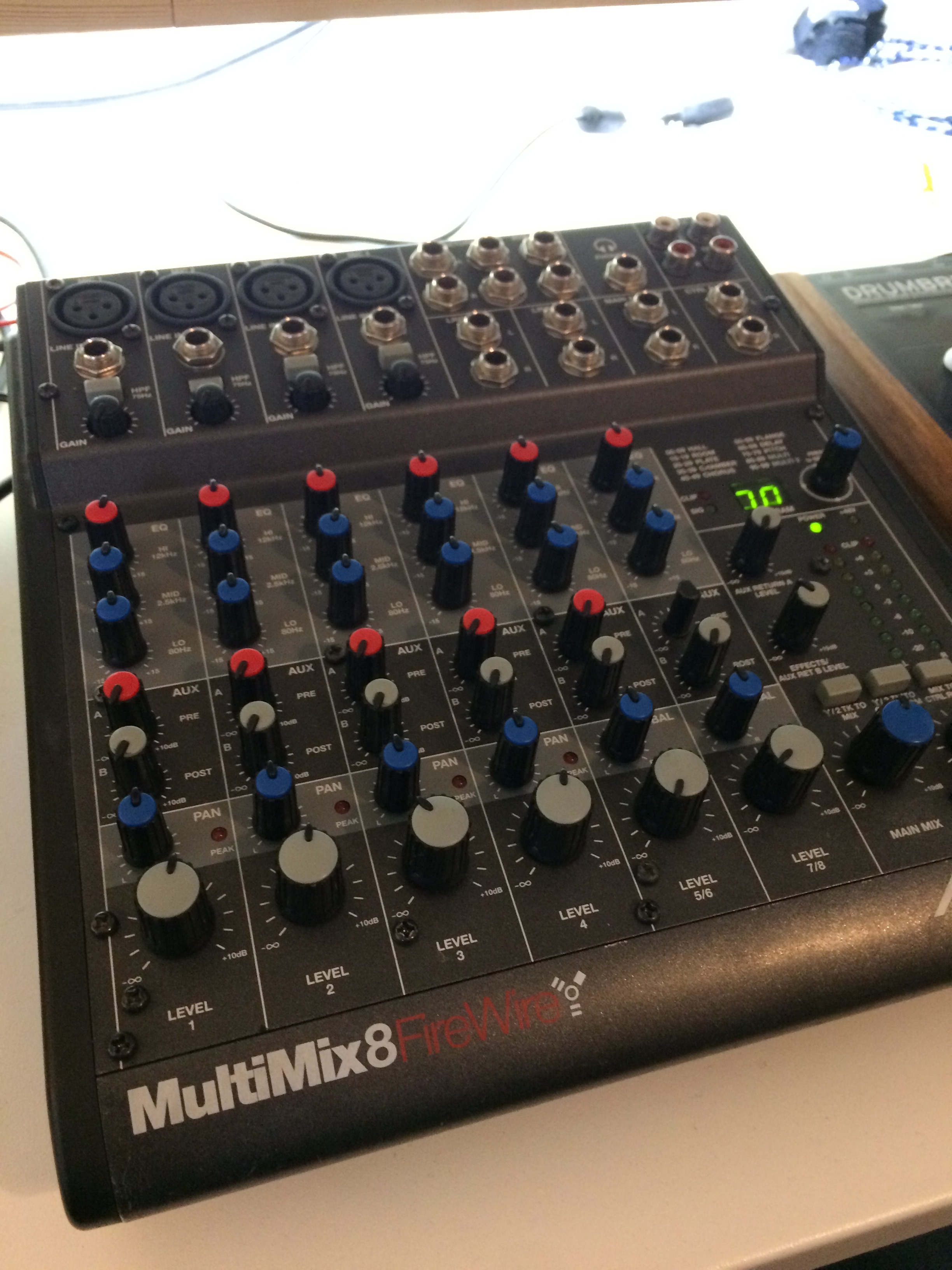 MULTIMIX 8 FIREWIRE - Alesis MultiMix 8 FireWire - Audiofanzine