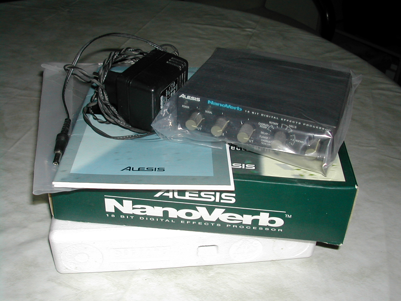 NanoVerb - Alesis NanoVerb - Audiofanzine