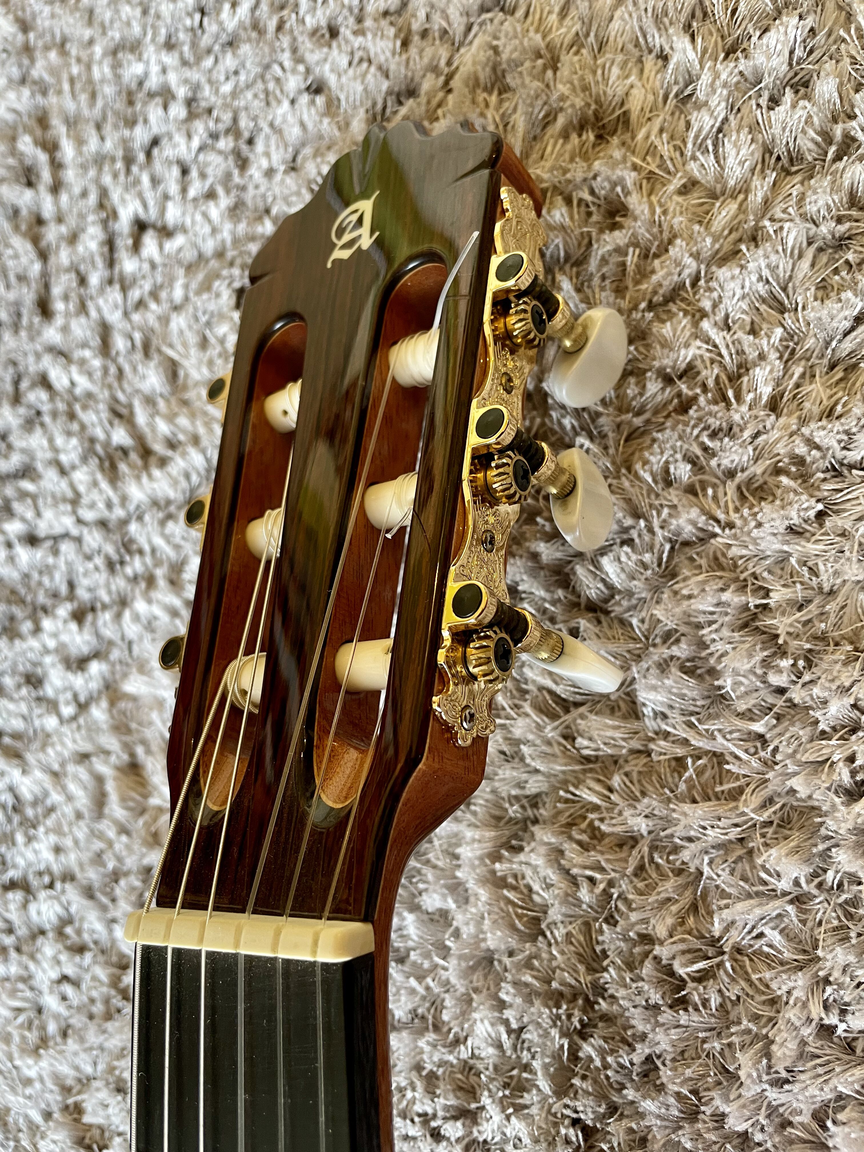 6P - Alhambra Guitars 6P - Audiofanzine