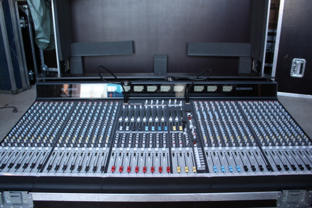Allen & Heath GL4800-32B image (#302098) - Audiofanzine