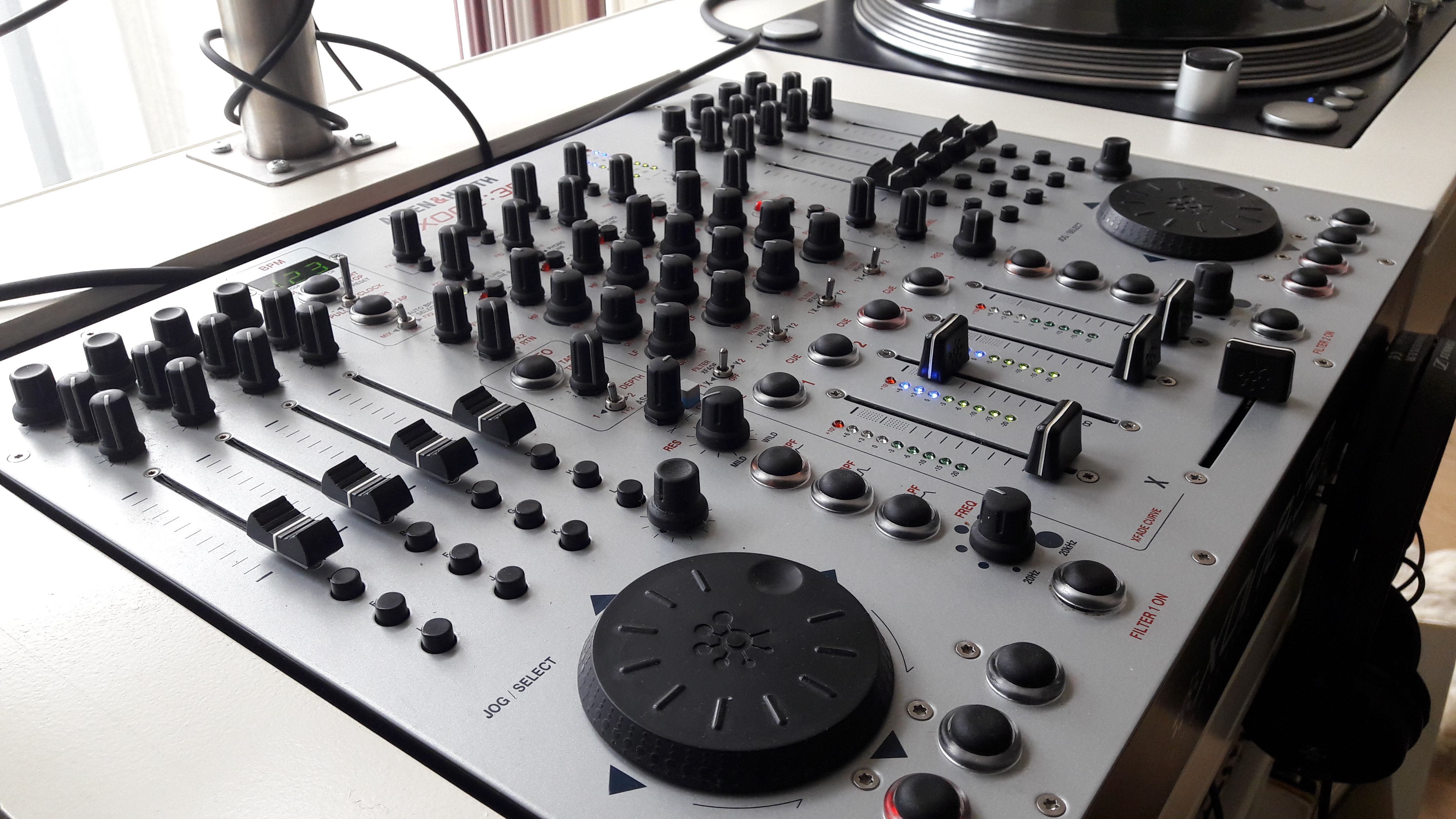 Xone:92 - Allen & Heath Xone:92 - Audiofanzine