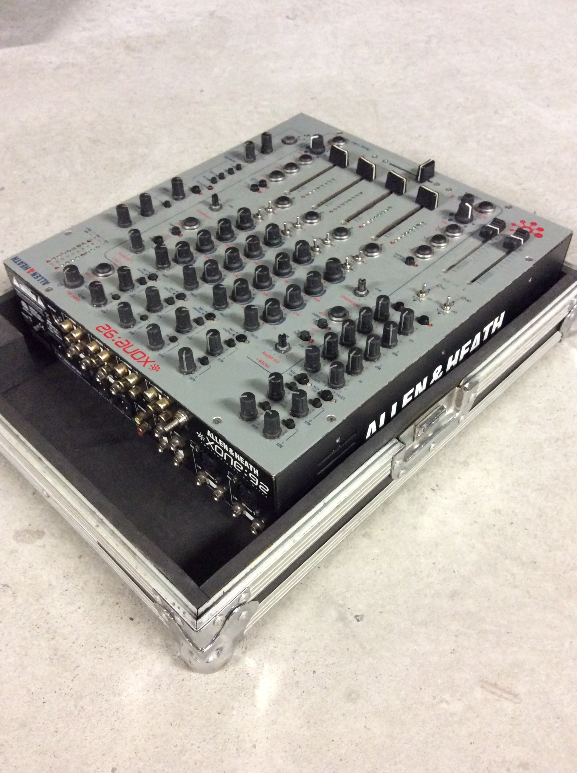 XONE:92 (OLD DESIGN) - Allen & Heath Xone:92 (Old Design) - Audiofanzine